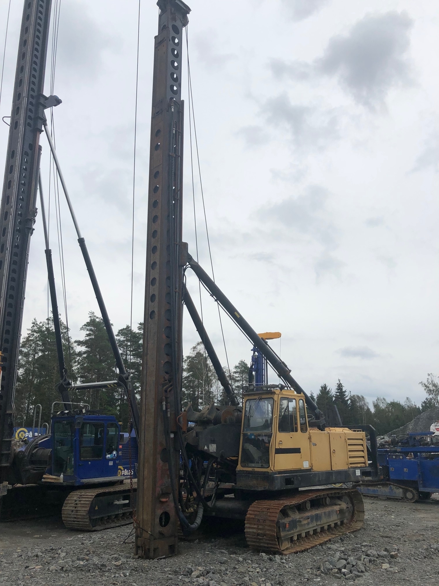 Piling rig Banut 500 Åkerman H14 -1984 - PS Auction - We value the ...