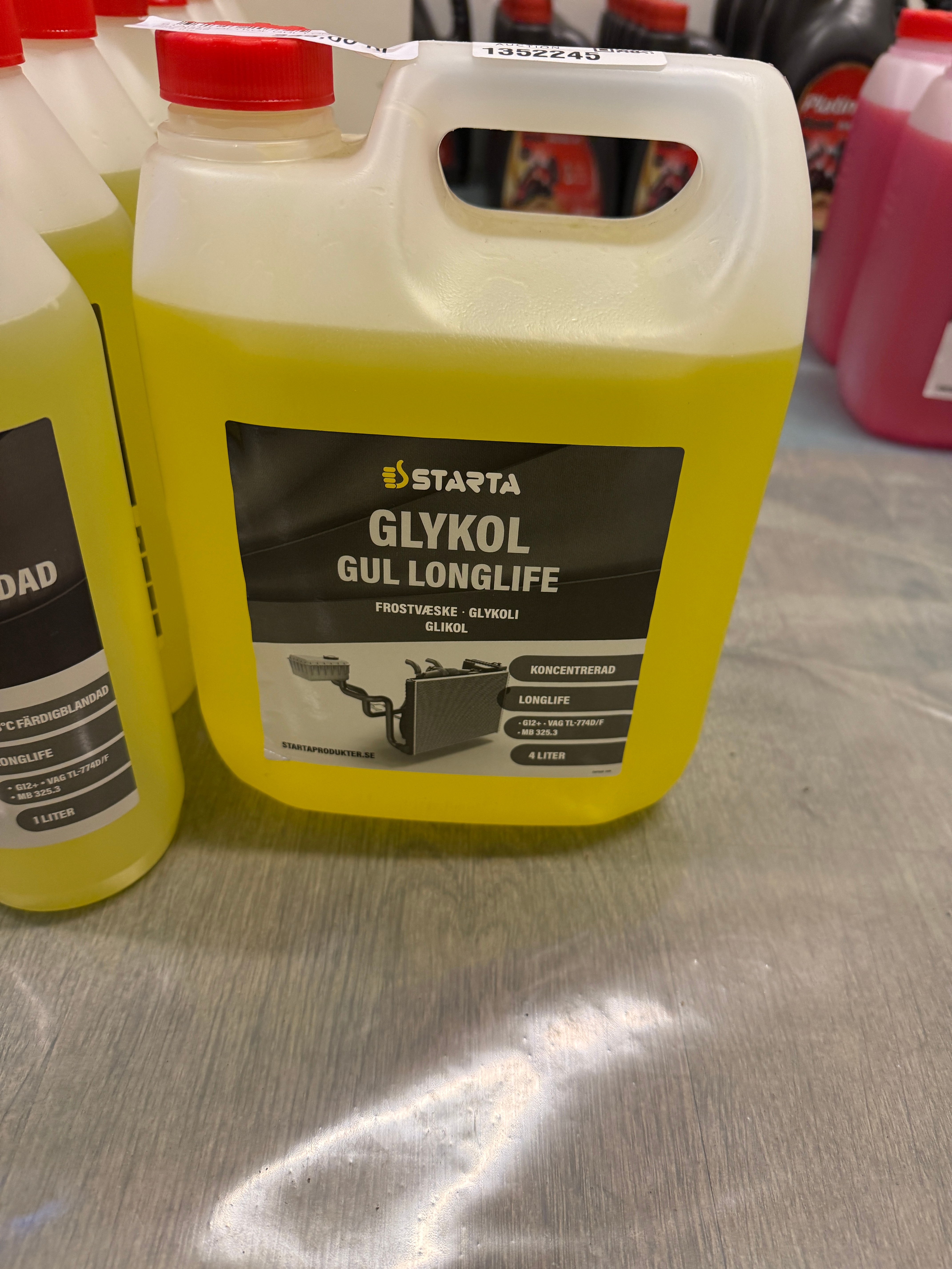 Glycol, concentrated 26 liters Yellow Longlife - PS Auction - We value ...