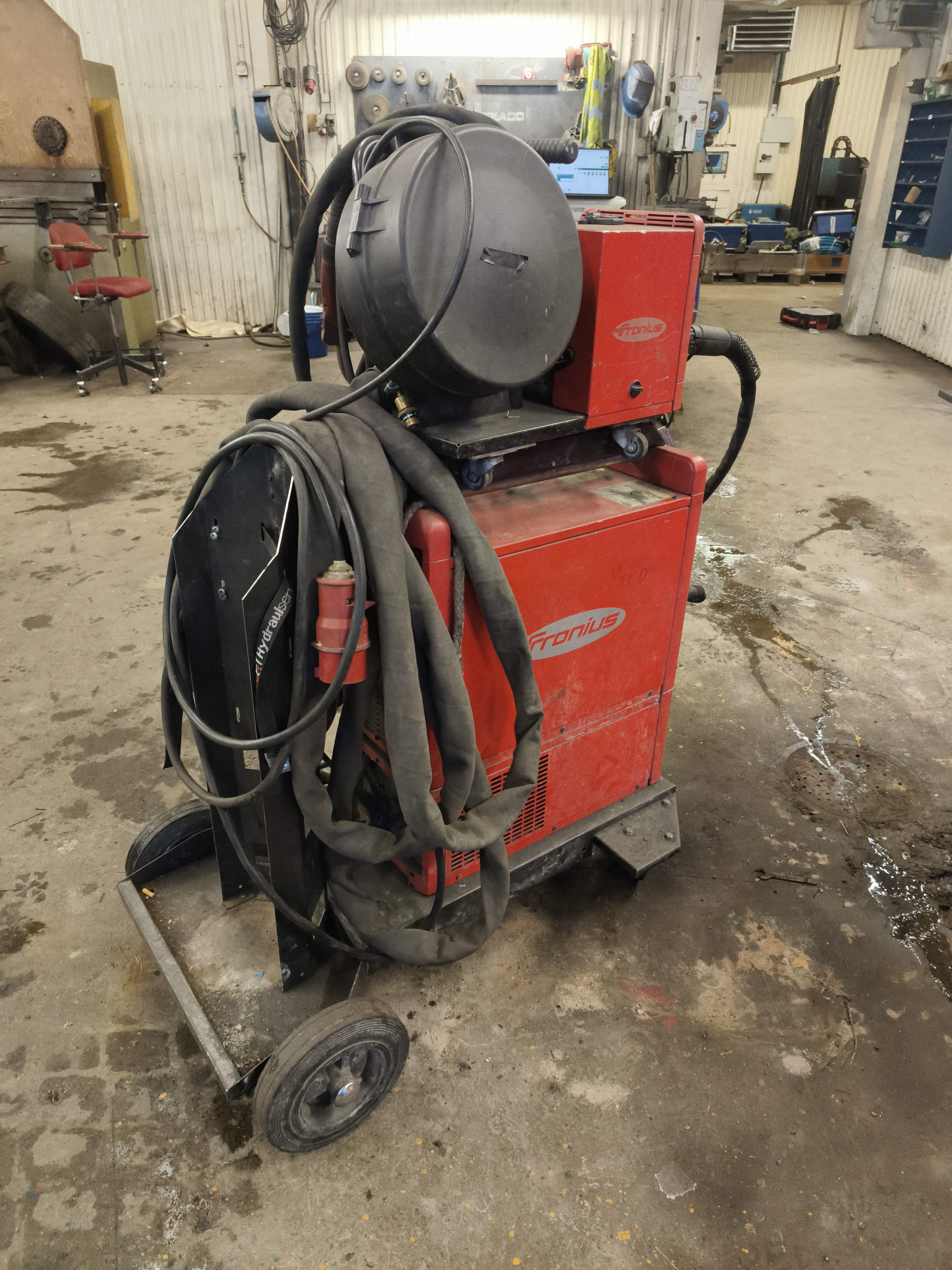 Migsvets Fronius Transpuls Synergic 4000 ink. svetsvägg - Auktioner ...