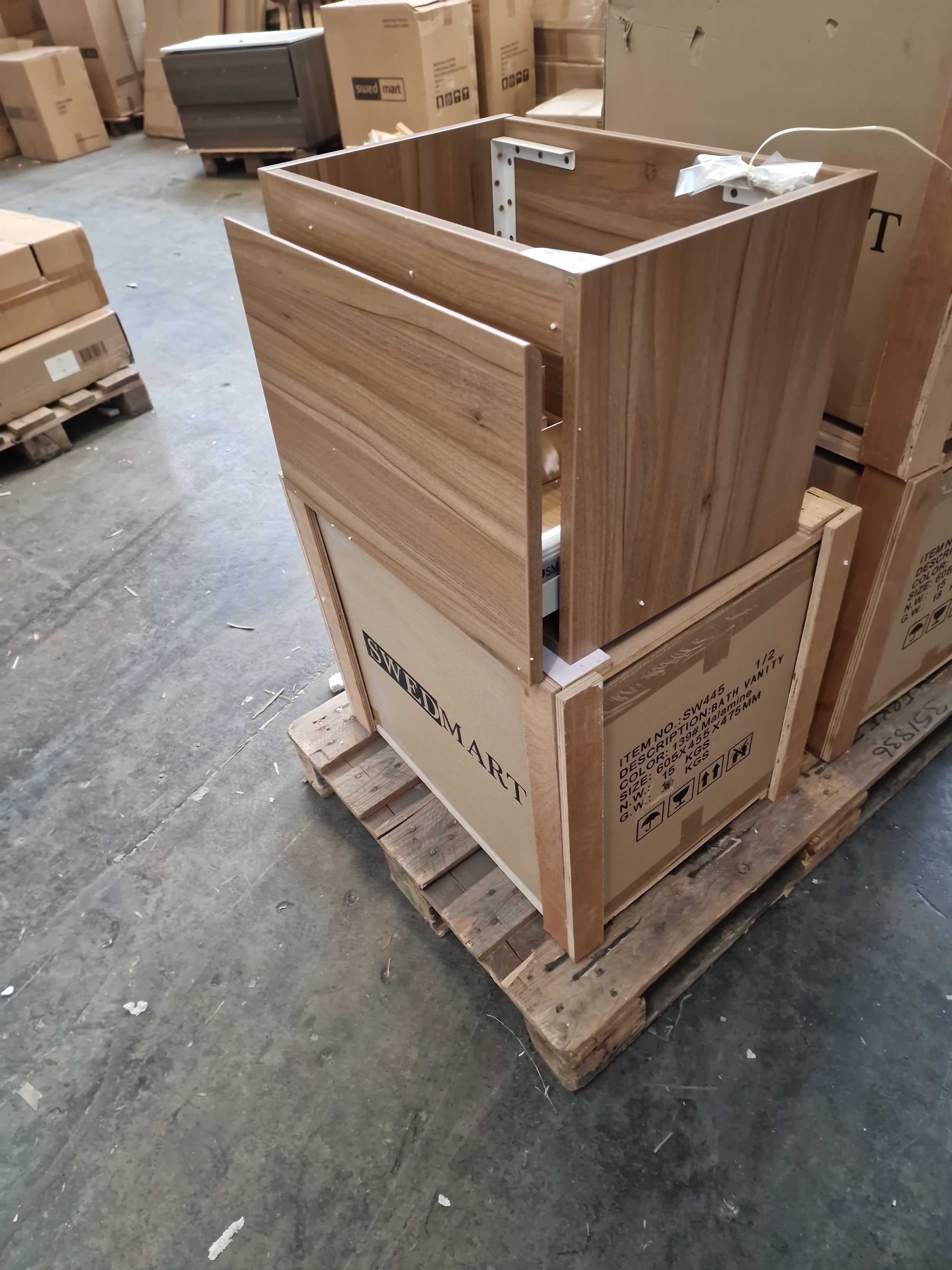 Ek kommod - sw445 - Auktioner online - Nätauktioner & Konkursauktioner | PS Auction