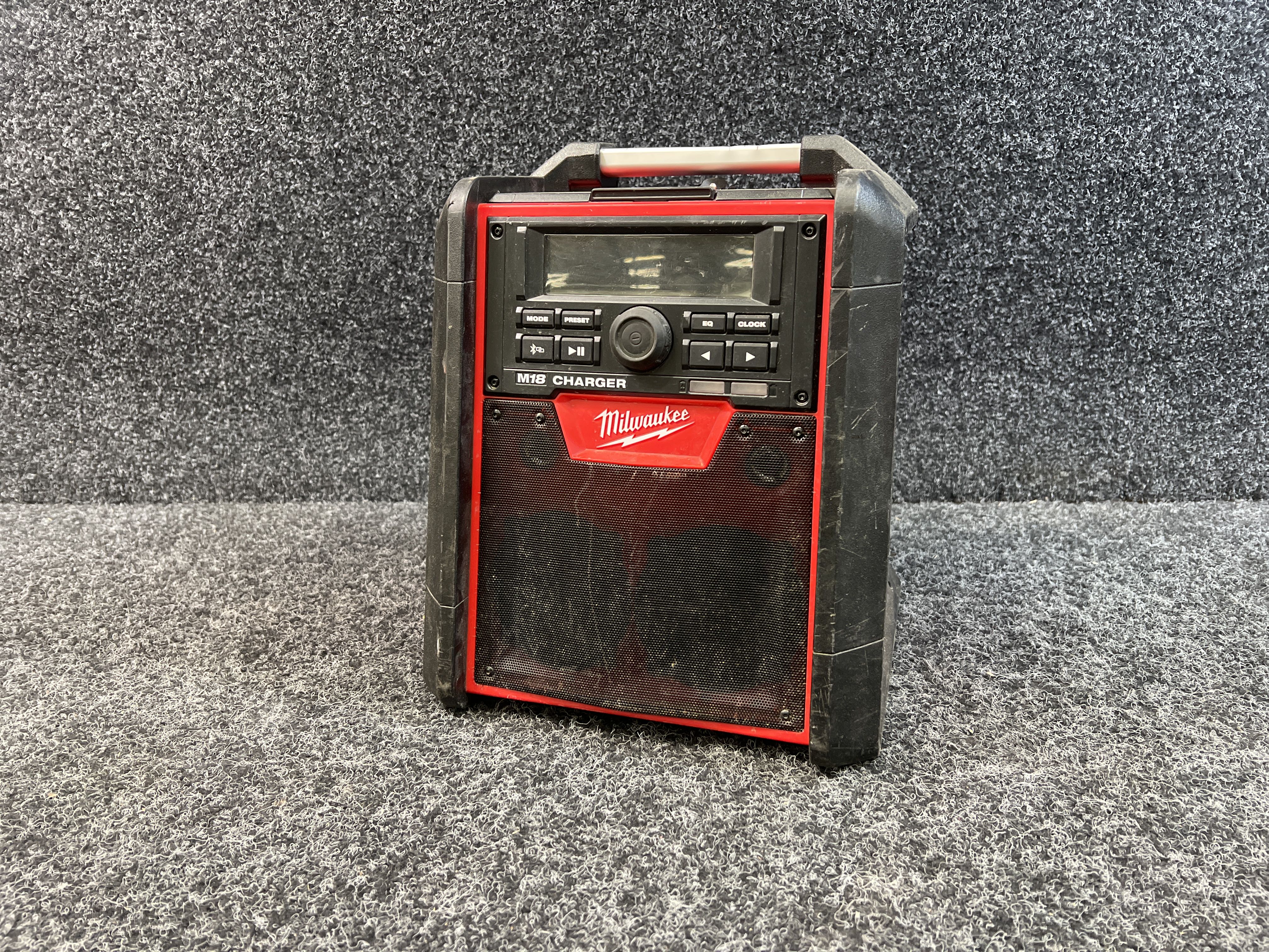Byggradio Milwaukee M18 RC - Auktioner online - Nätauktioner ...