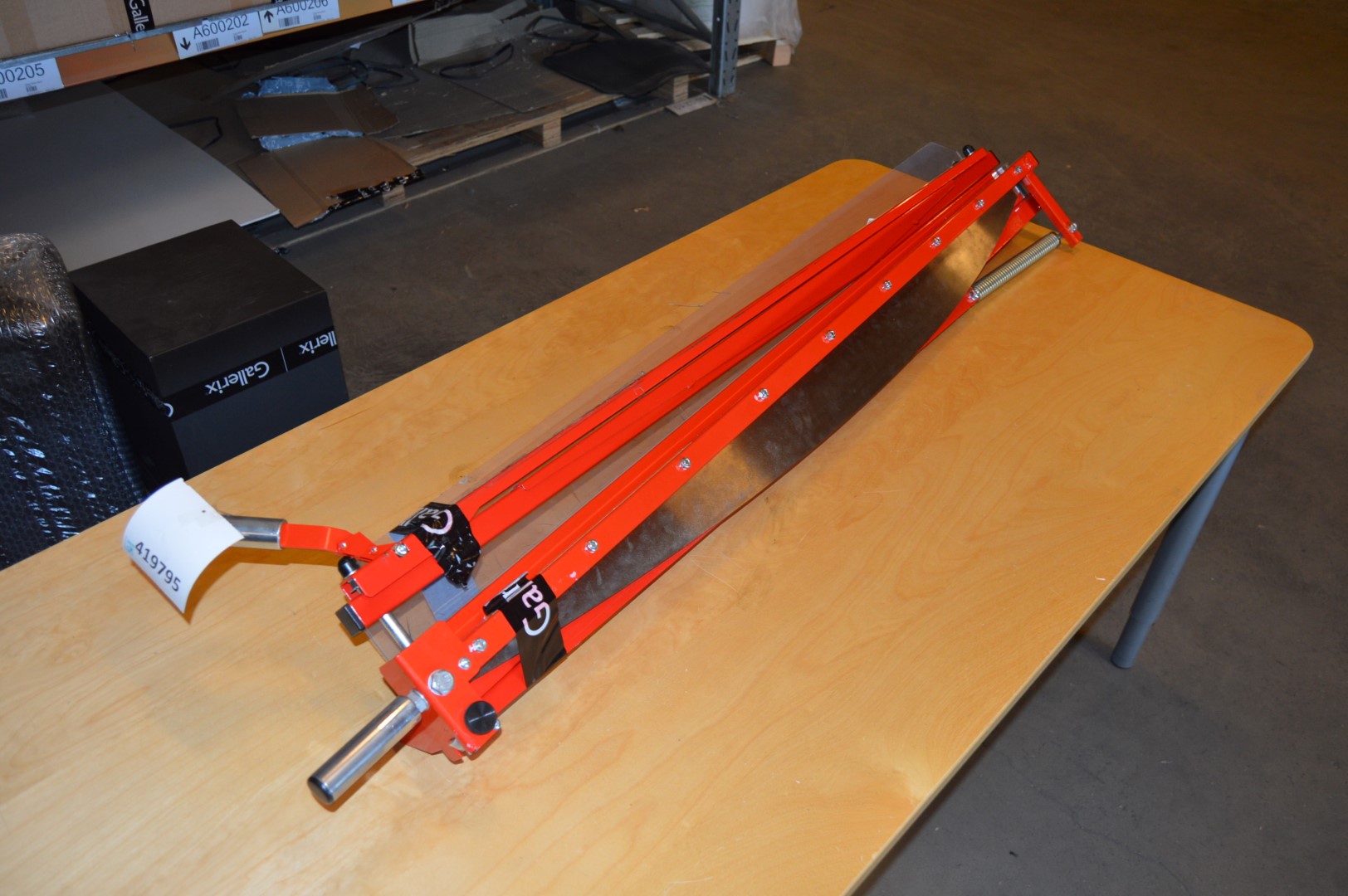 Cardboard clip Lion Bench End Guillotine 3590 - PS Auction - We value ...