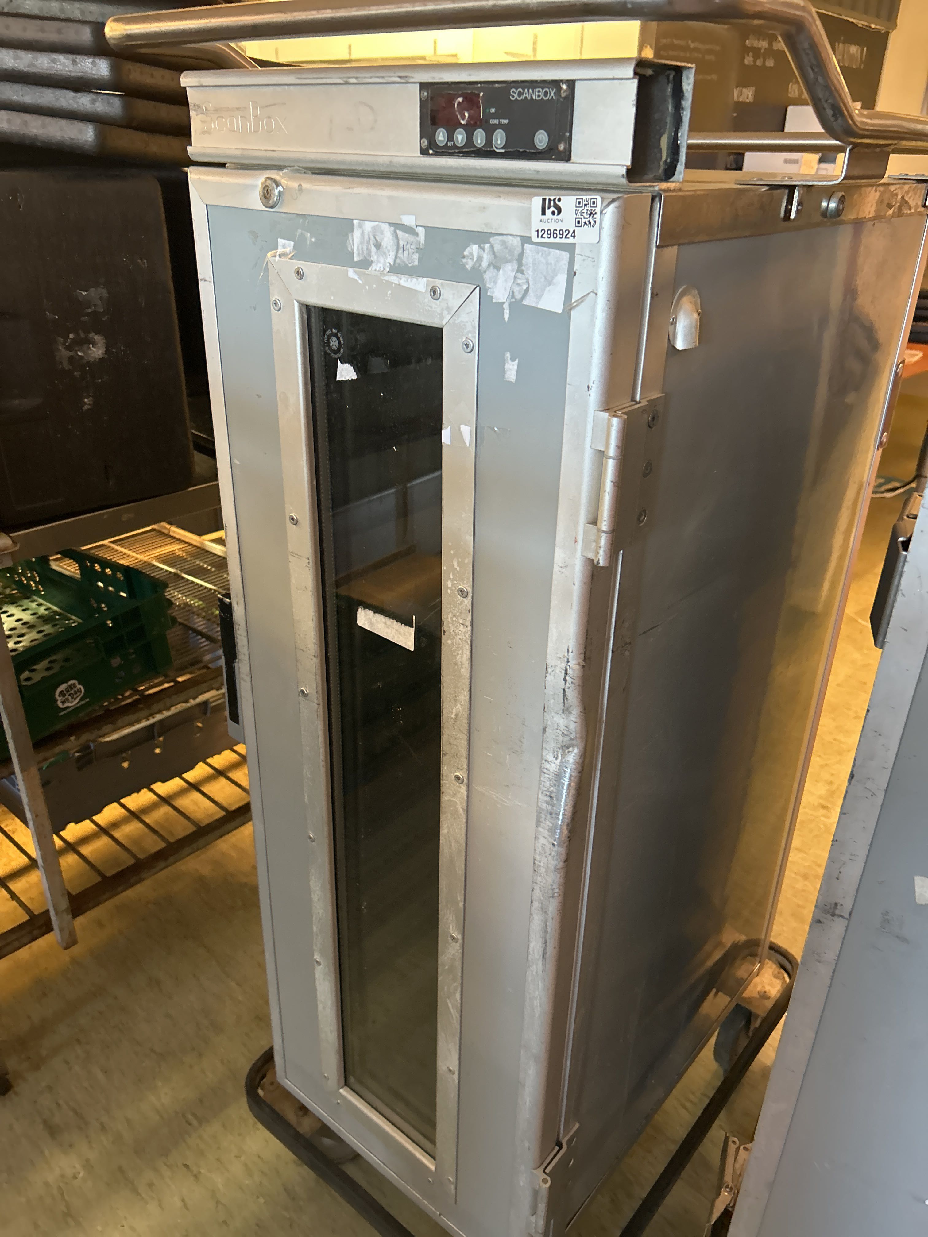 Heating and transport trolleys - PS Auction - We value the future ...