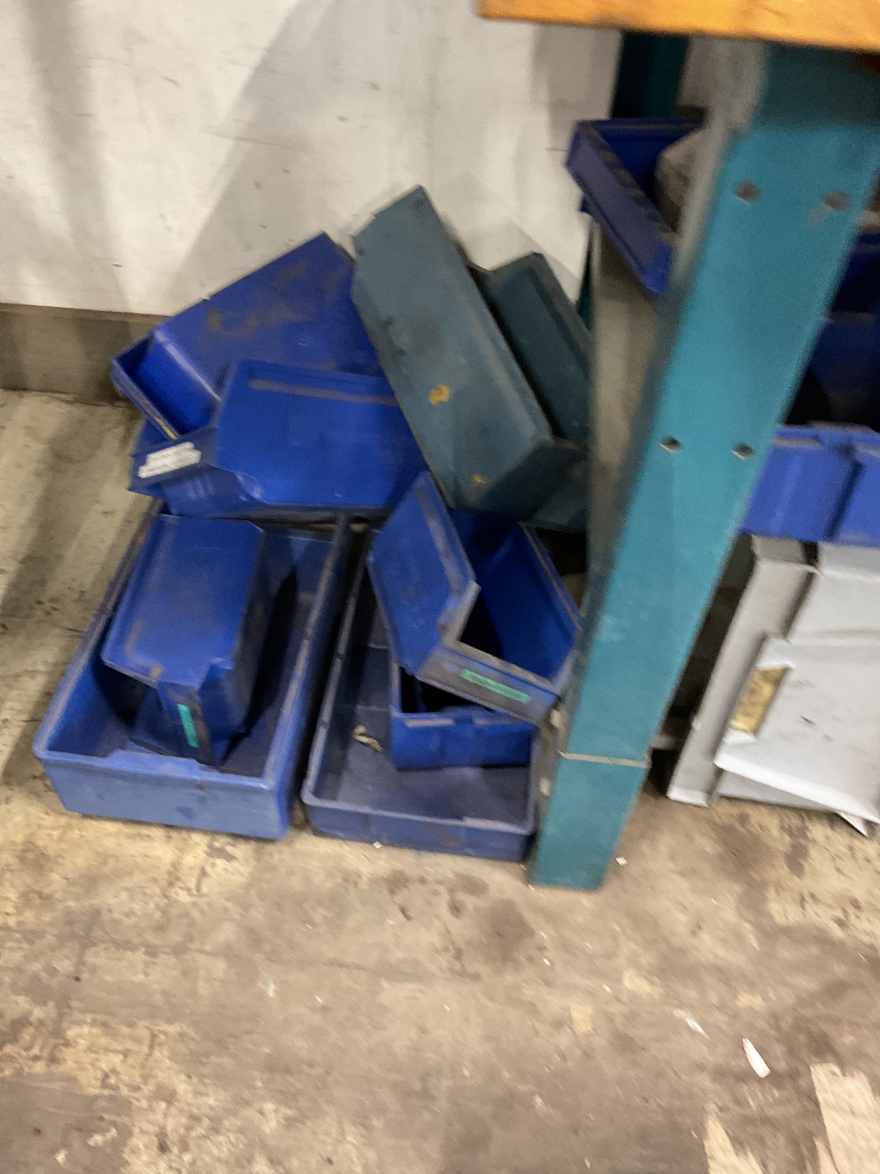 Workbench with various plastic drawers - PS Auction - We value the ...
