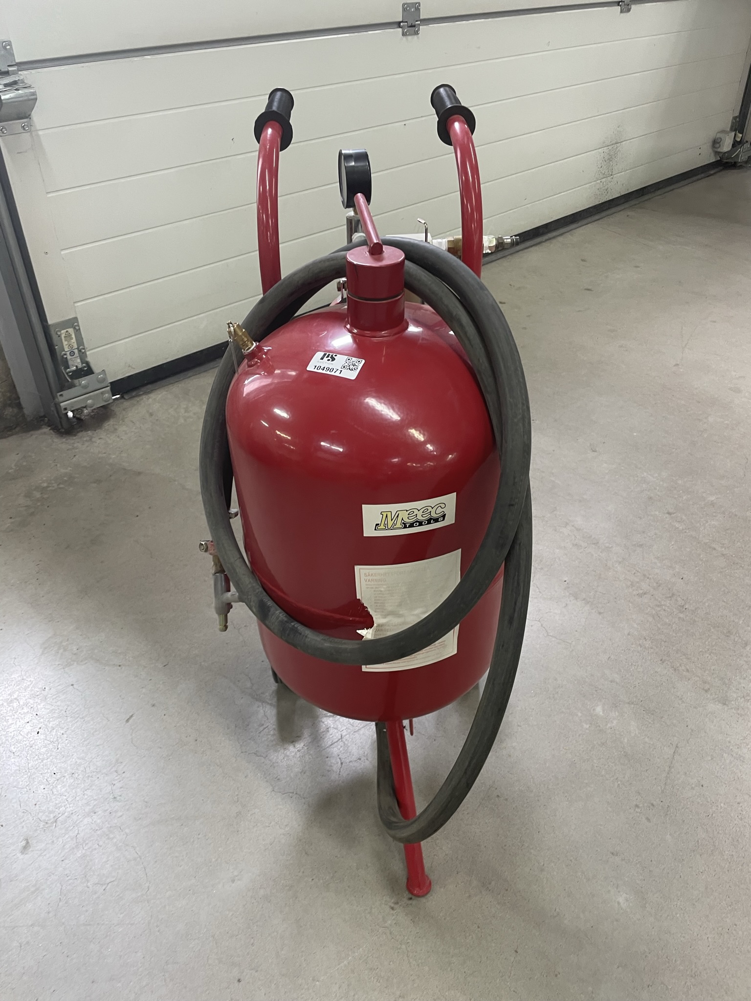 Blast tank set Meec Tools - PS Auction - We value the future - Largest ...