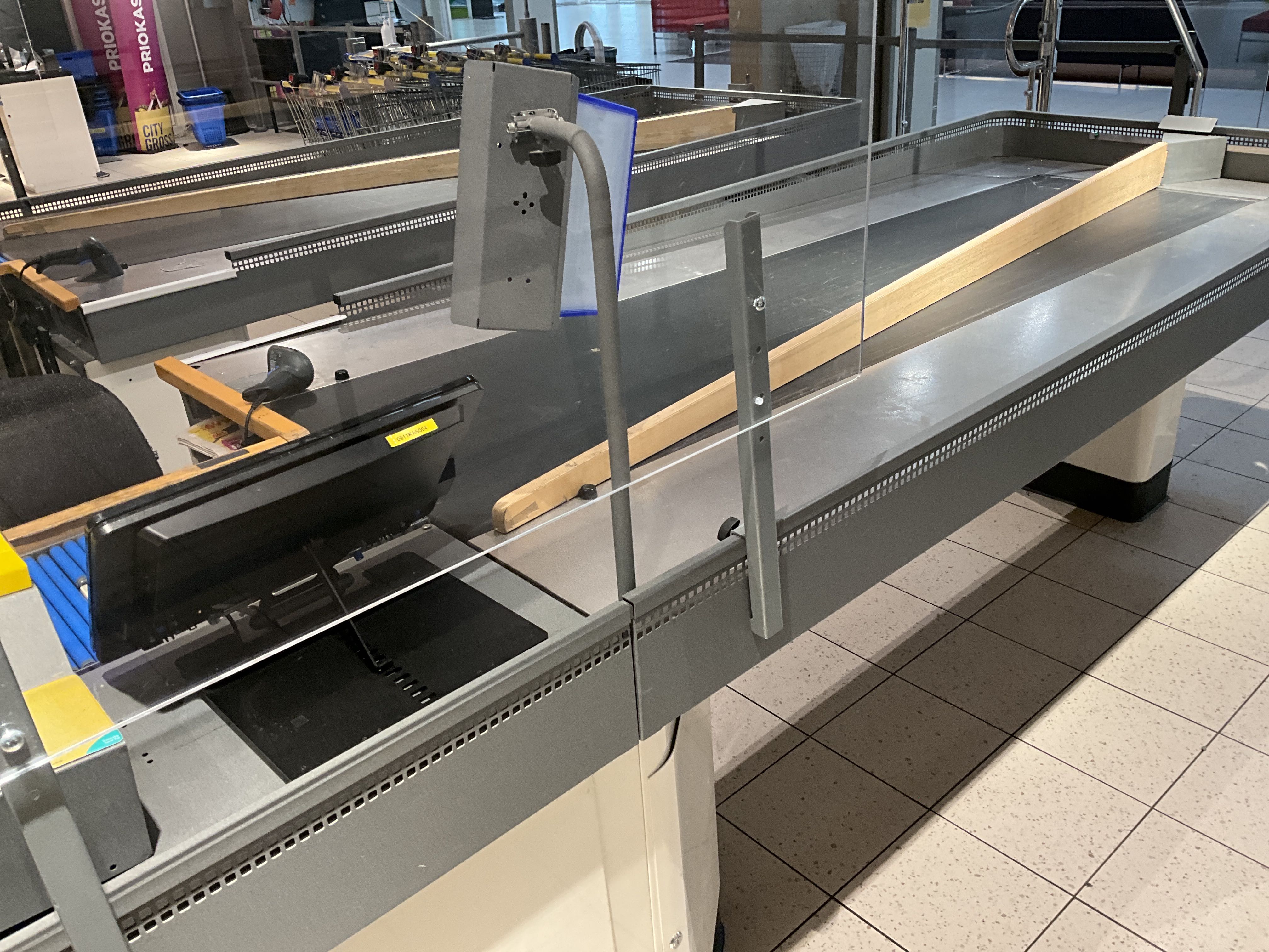 checkout system/line left checkout - PS Auction - We value the future ...