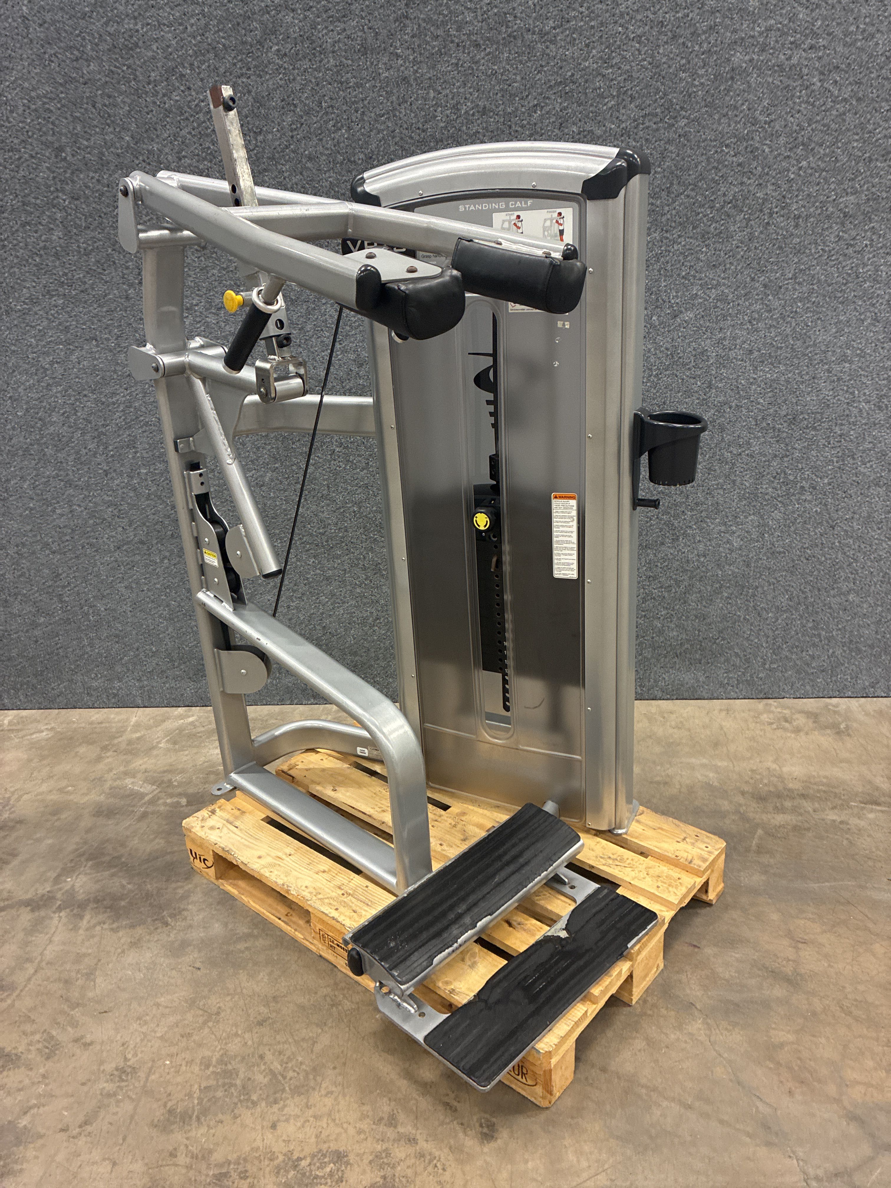 Standing calf press, Cybex VR3 - PS Auction - We value the future ...