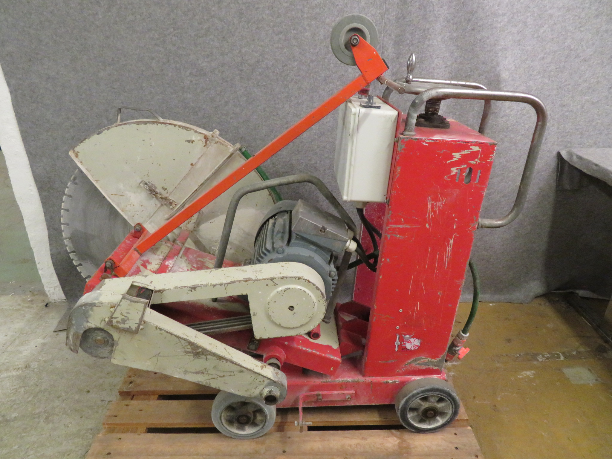 Betongsåg 400v, klinga 800mm - Units - Ledande på konkursauktioner