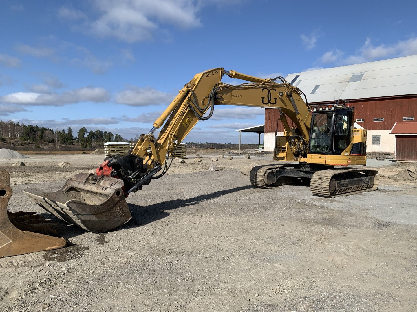Track excavator CAT 321C LCR, with 3 buckets and Rototilt - PS Auction ...