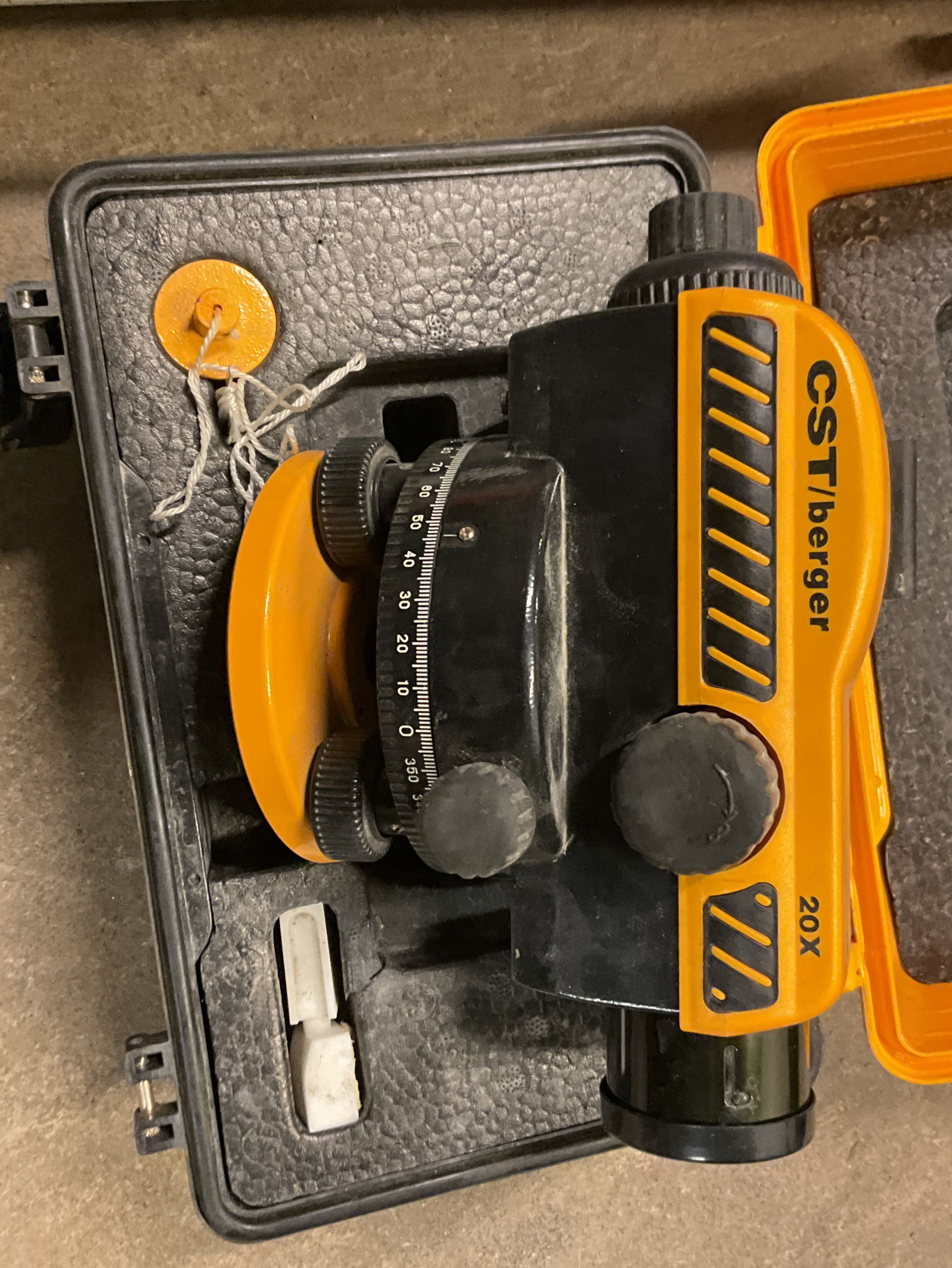 Automatic spirit level with stand CST Berger - PS Auction - We value ...