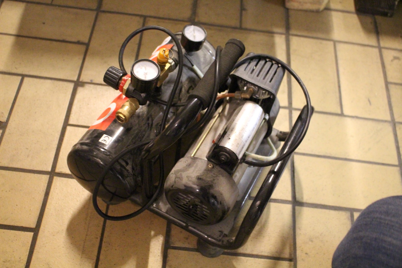 Kompressor Niko 4L/0,75kW - PS Auction - We value the future - Largest ...