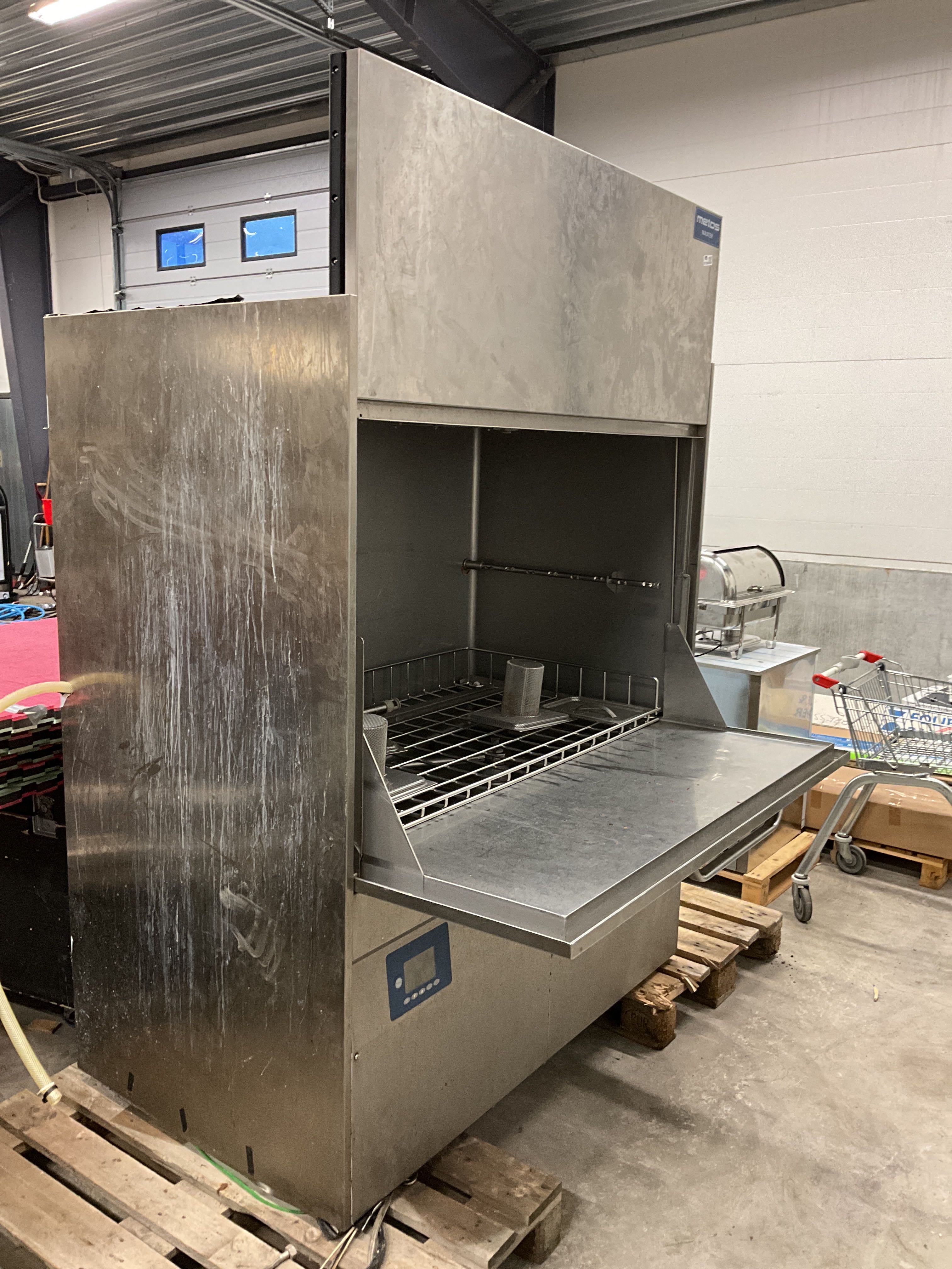 Heavy duty dishwasher / industrial dishwasher Metos - PS Auction - We ...