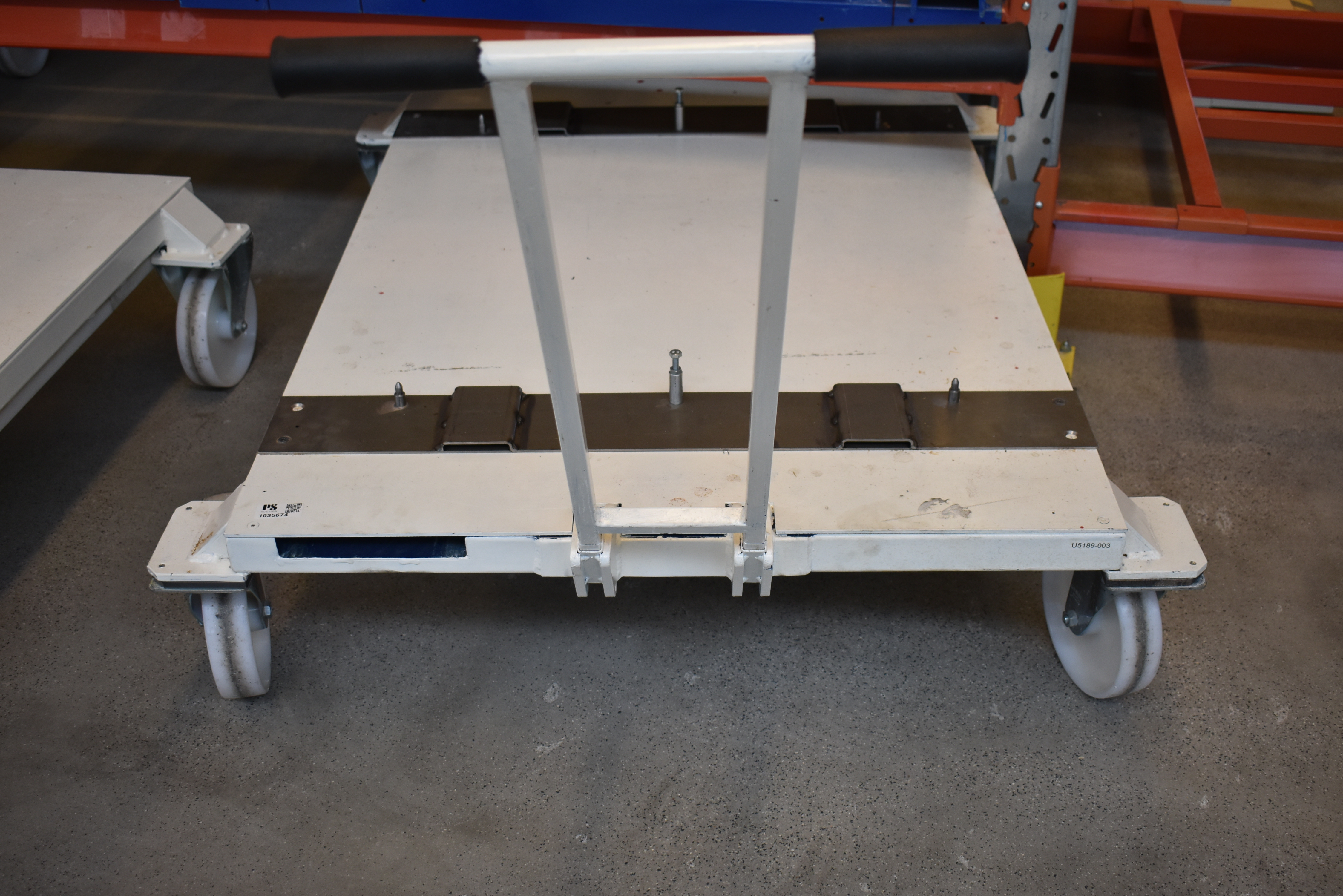 Materialvagn 135x95cm - Auktioner online - Nätauktioner ...