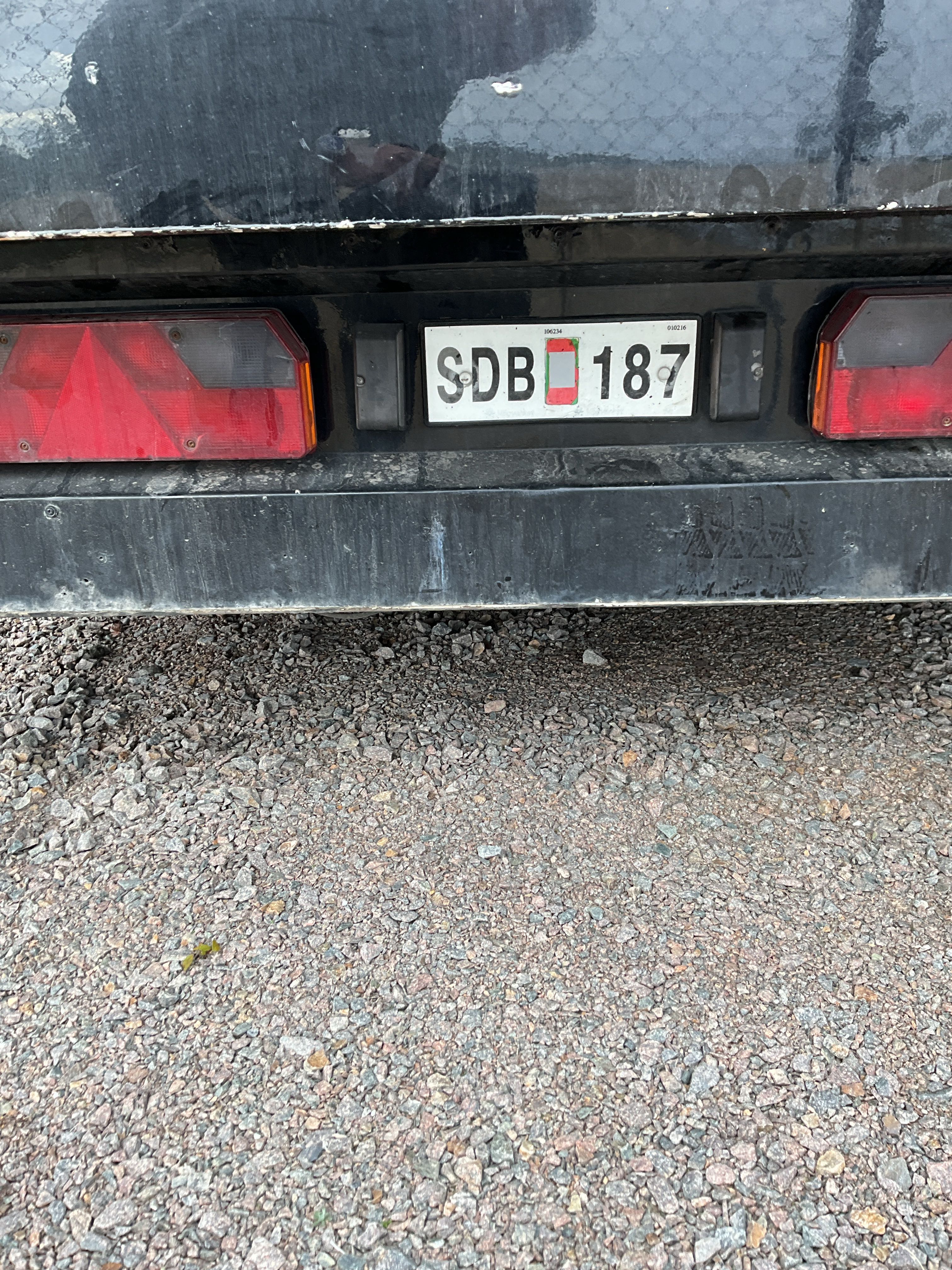 Scania dragbil med VM-trailer för racing - Auktioner online ...