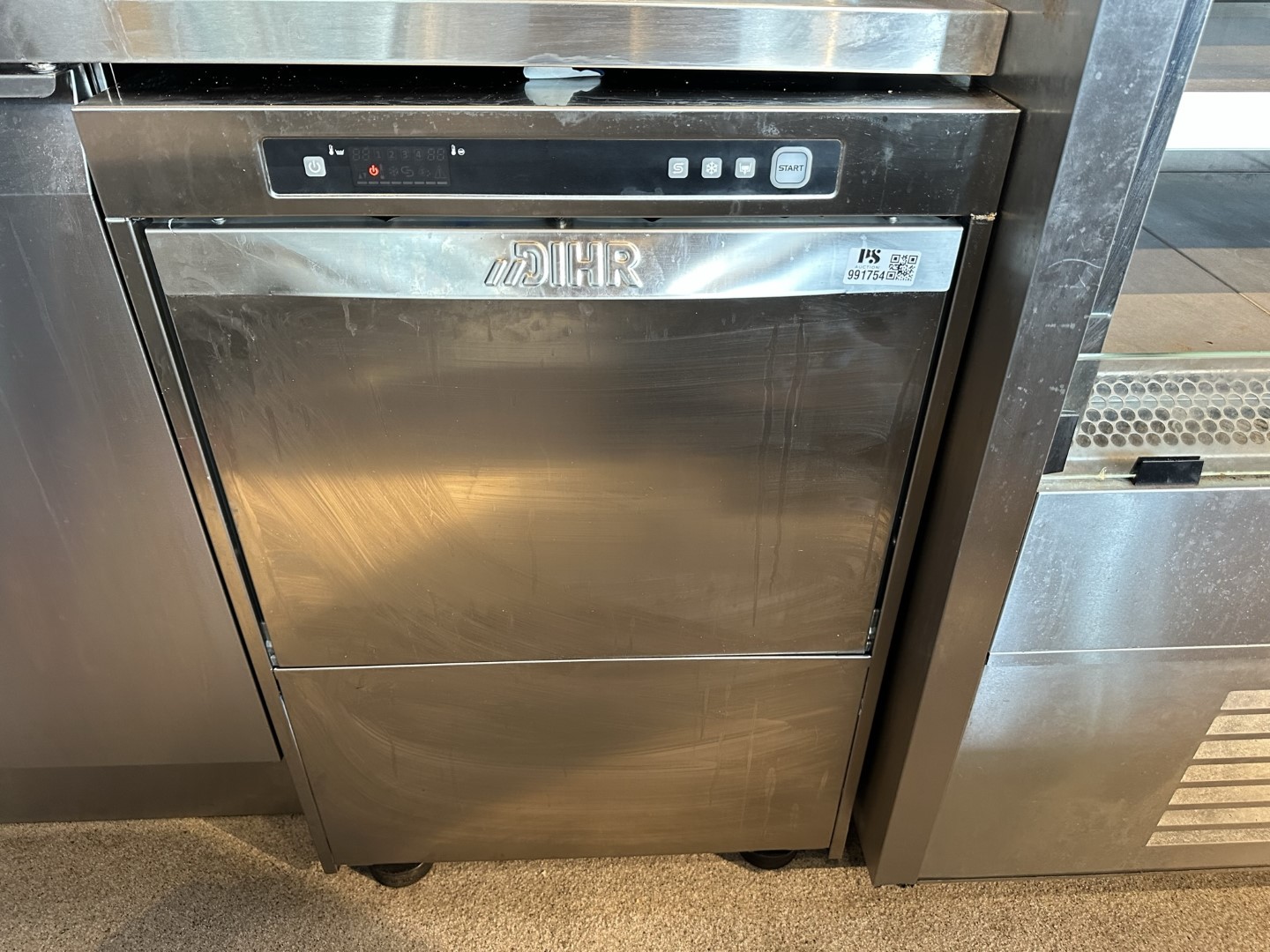 Dishwasher Dihr 600E DS50 - PS Auction - We value the future - Largest ...