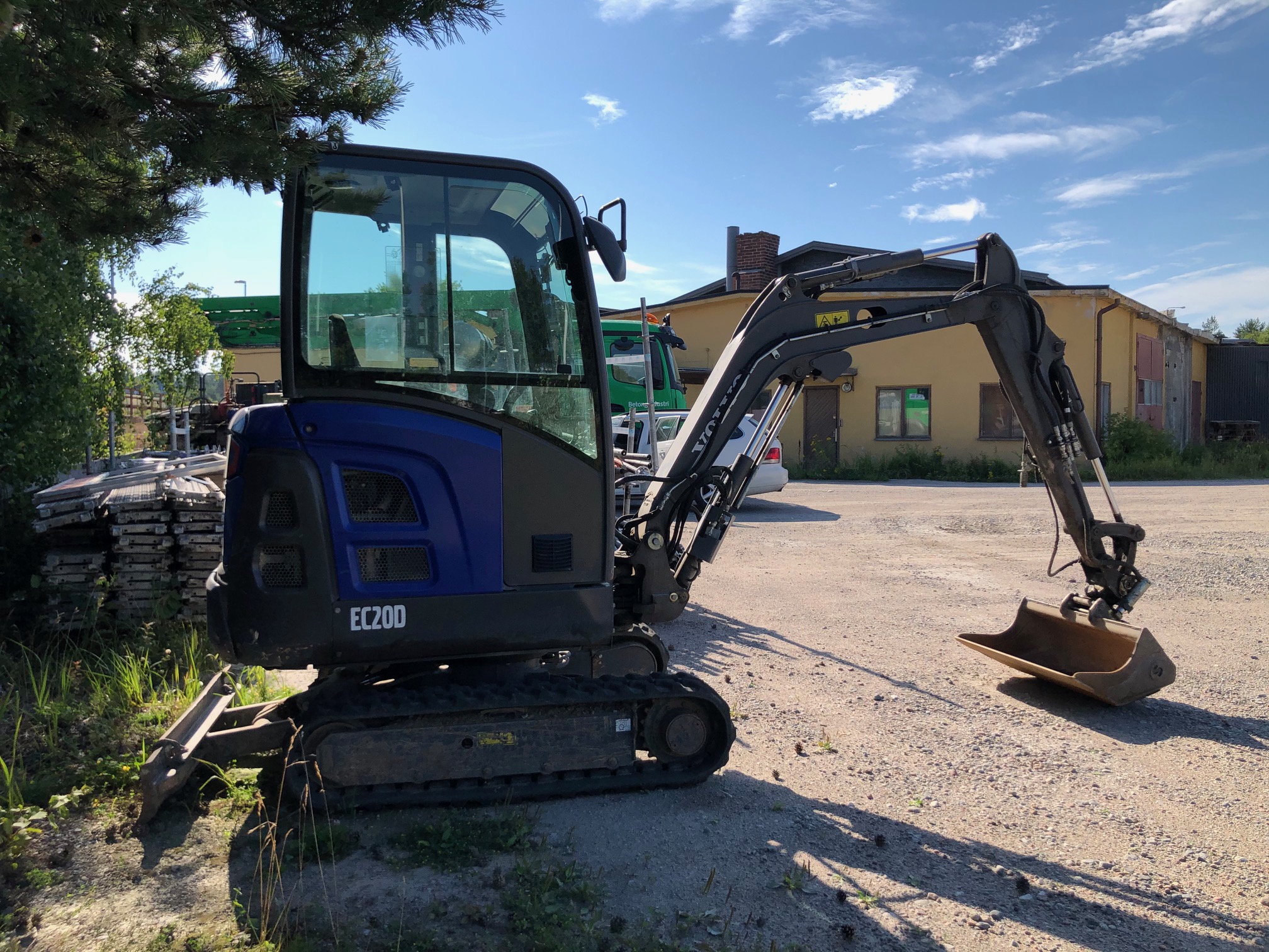 Digger Volvo EC20D - 18 - PS Auction - We value the future - Largest in net auctions