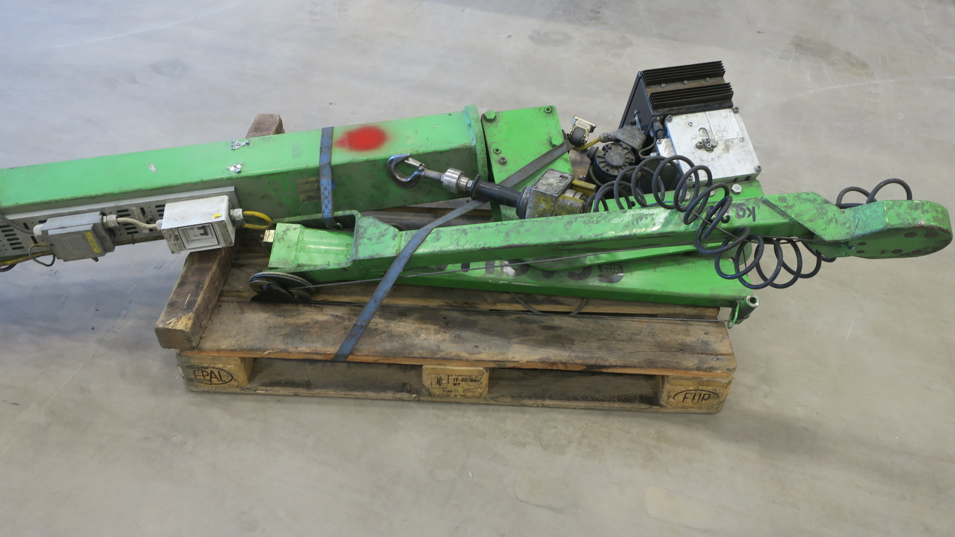 Pillar Crane Indeva Easy E80C - PS Auction - We value the future ...