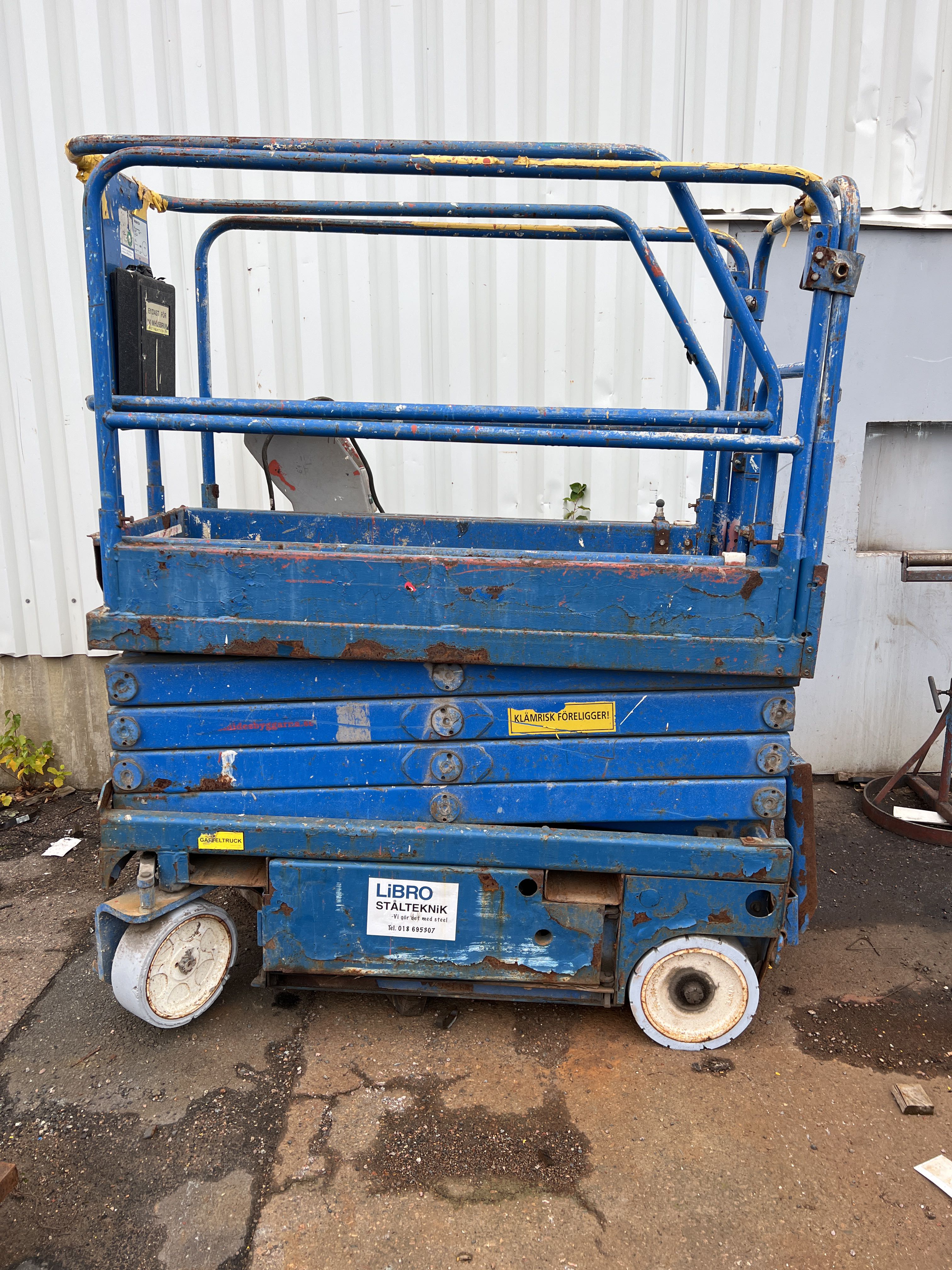 Mobil Arbetsplattform Saxlyft - Auktioner online - Nätauktioner ...