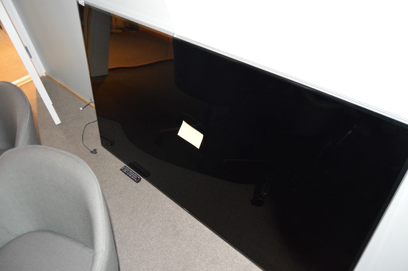 75 tum Samsung TV - Auktioner online - Nätauktioner & Konkursauktioner ...