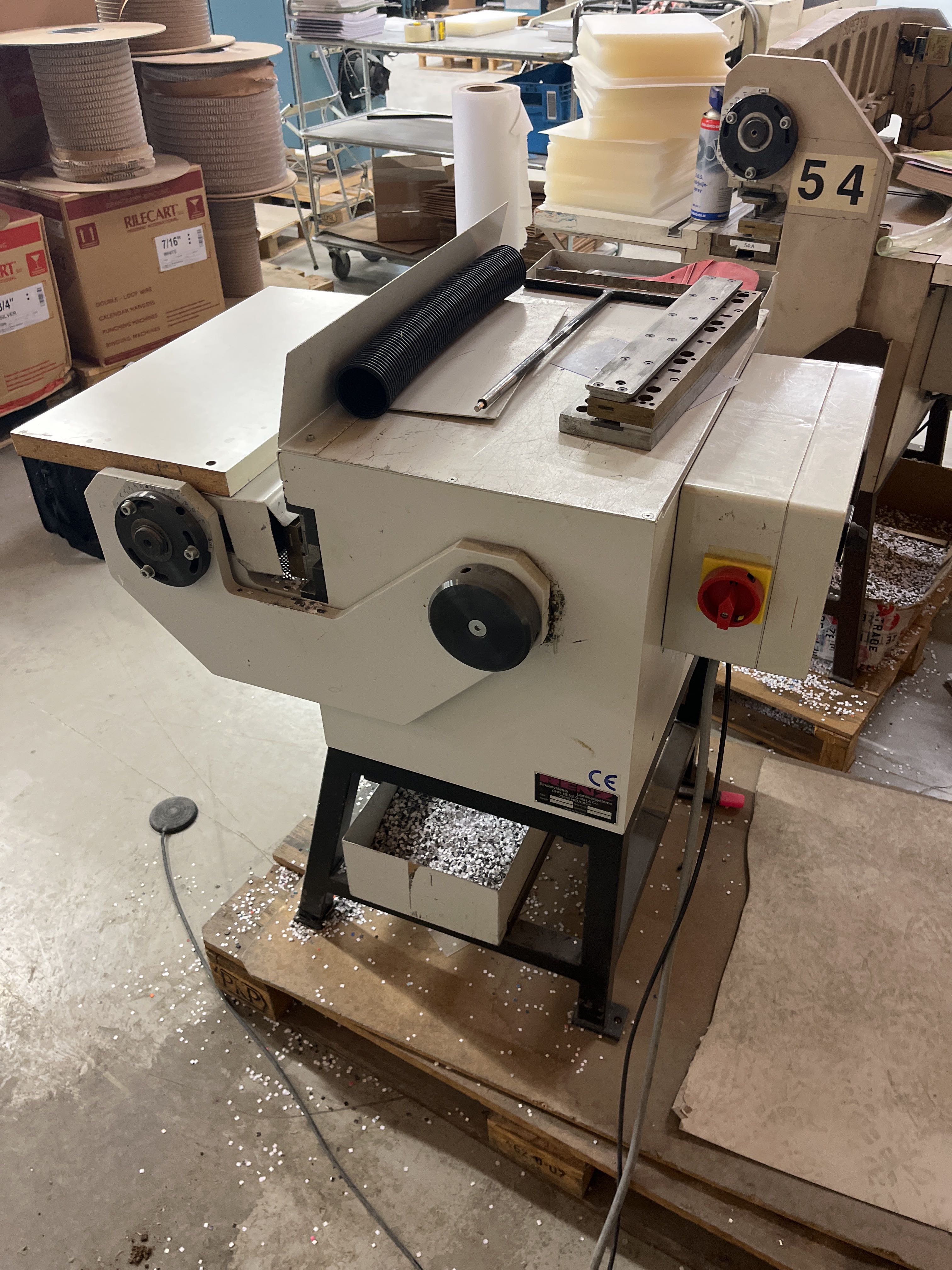 Renz Super 500 Hand punch machine - PS Auction - We value the future ...