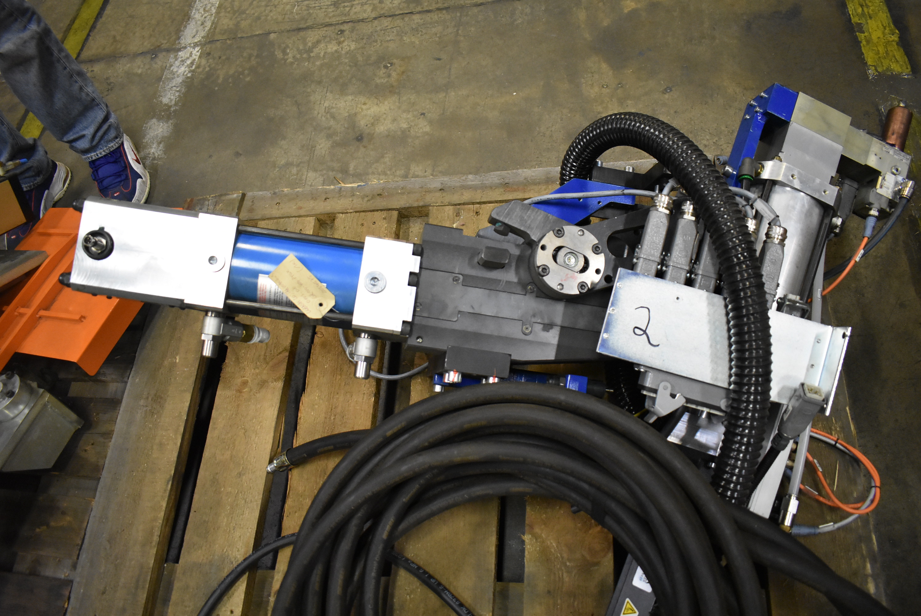 Glue guns servo-controlled for SCA - PS Auction - We value the future ...