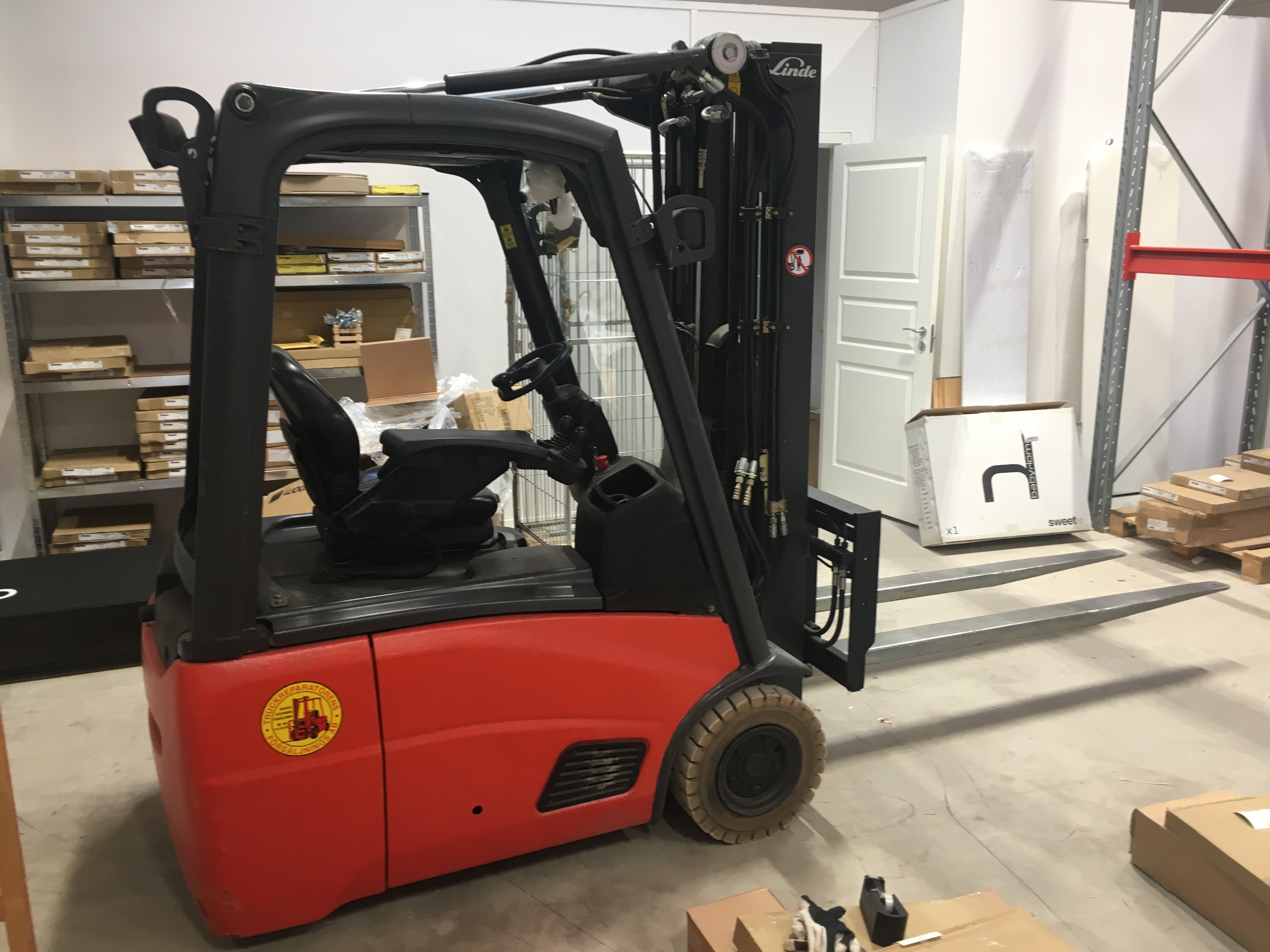Linde E16C-01 electric counterbalance truck - PS Auction - We value the ...
