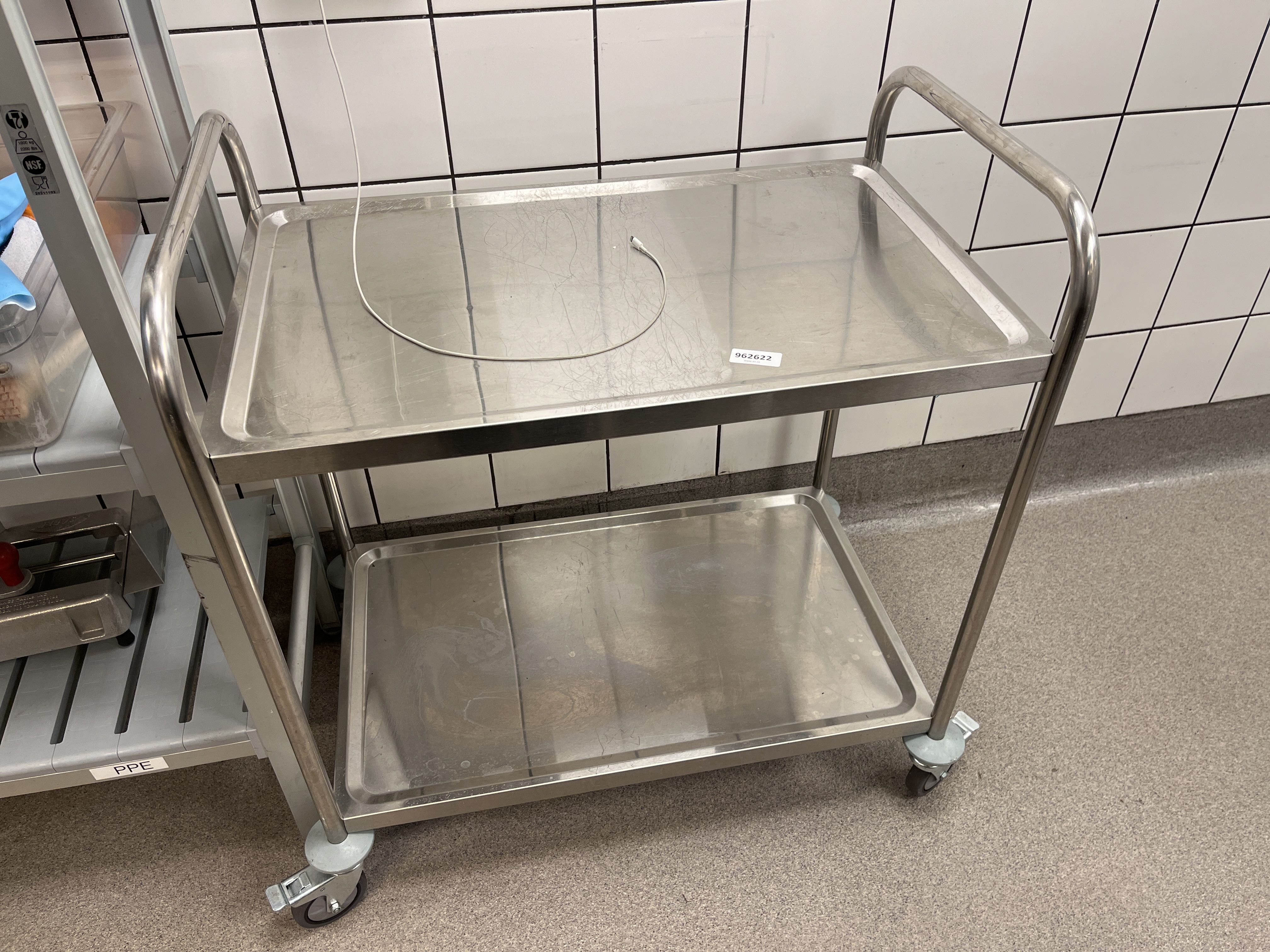 Rostfri rullvagn 1 stycke - Auktioner online - Nätauktioner ...