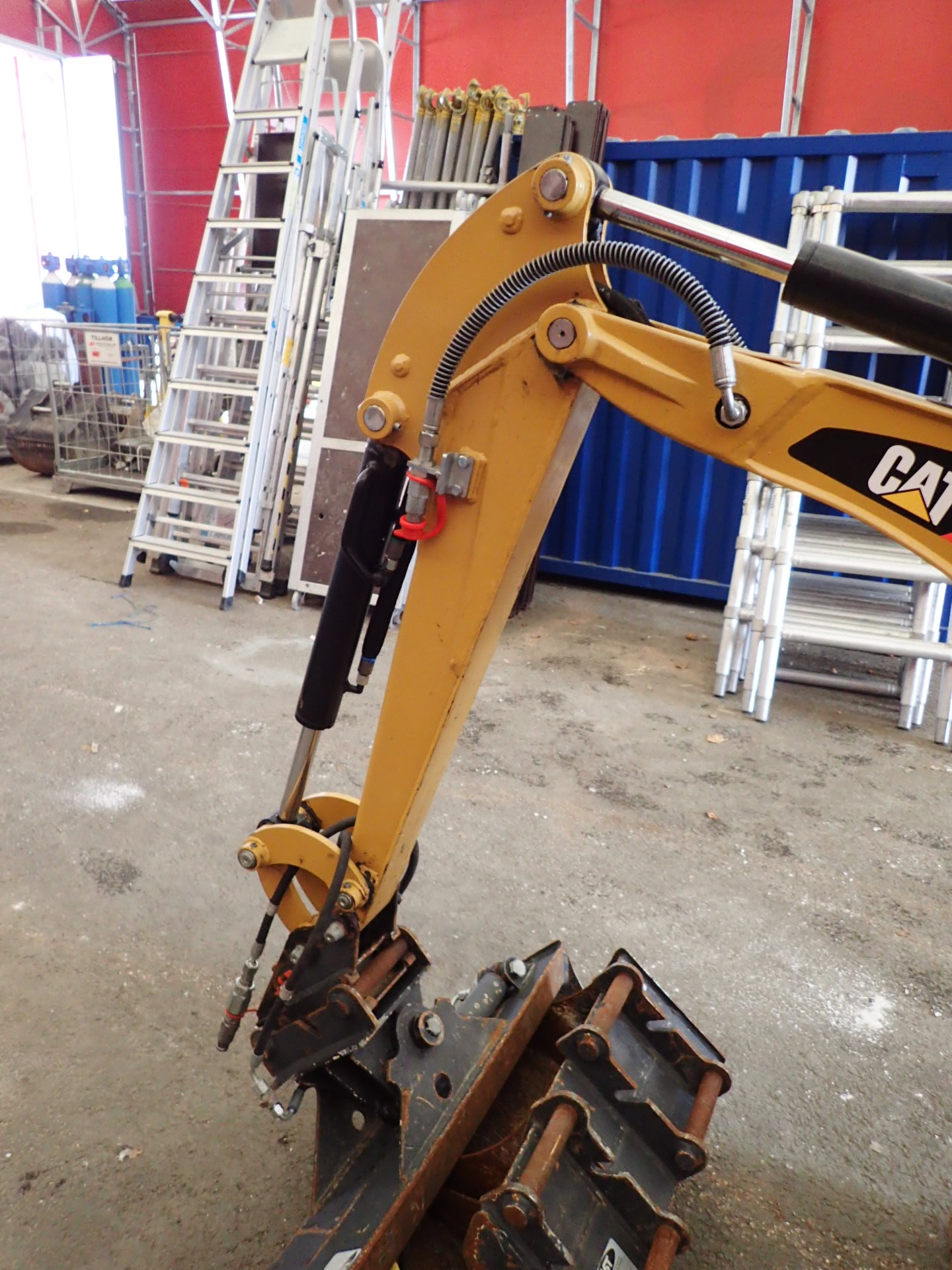 Mini excavator CAT 300.9D - PS Auction - We value the future - Largest ...