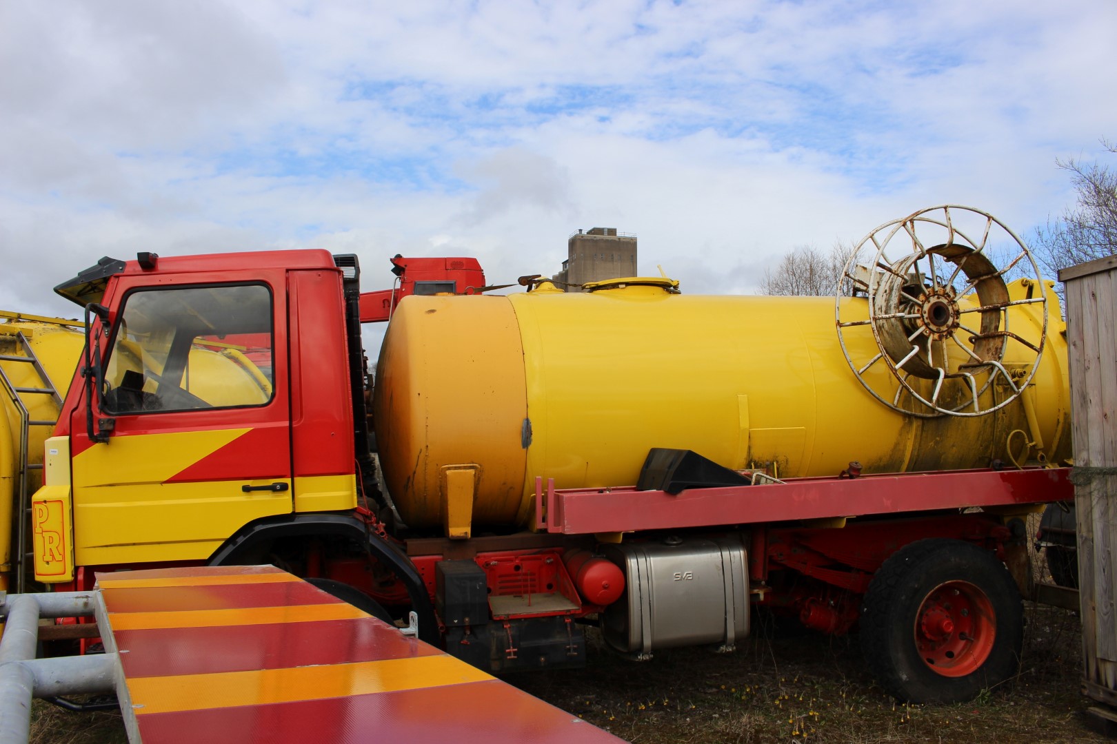 Scania 92H slamsugningsbil (objekt) - Auktioner online - Nätauktioner ...