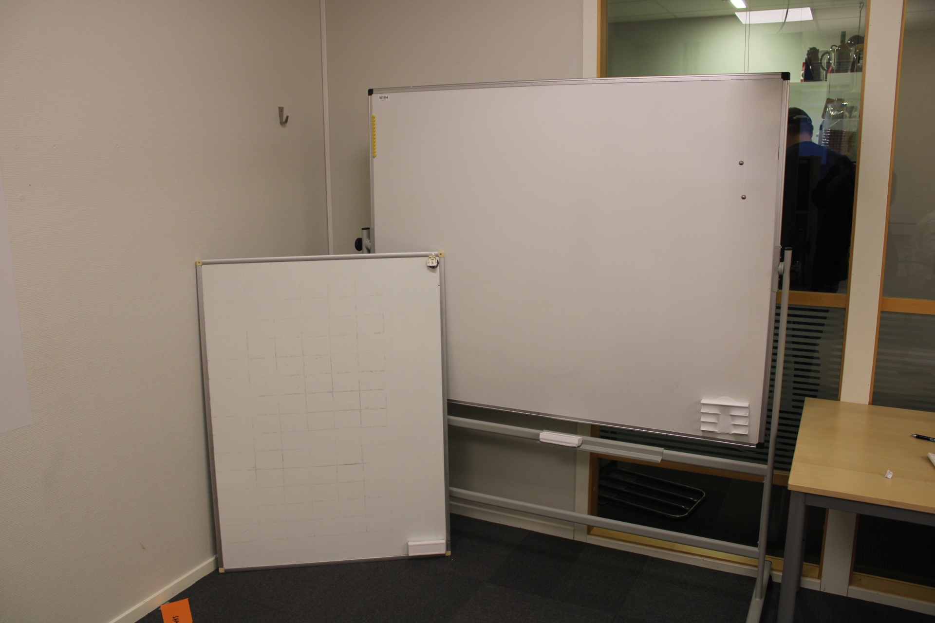 2 pcs Whiteboard - PS Auction - We value the future - Largest in net ...