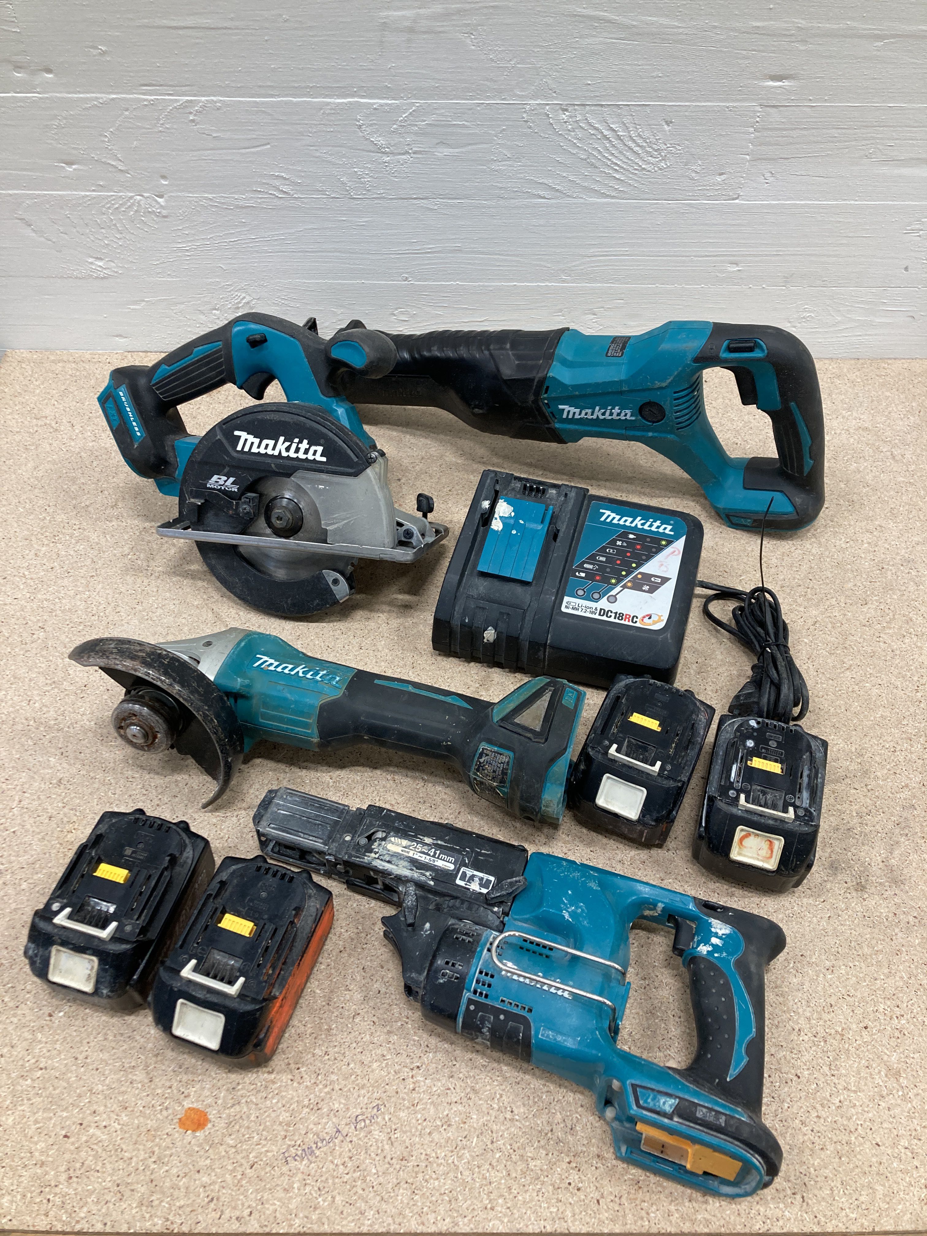 Verktygspaket Makita 1 - Auktioner online - Nätauktioner ...