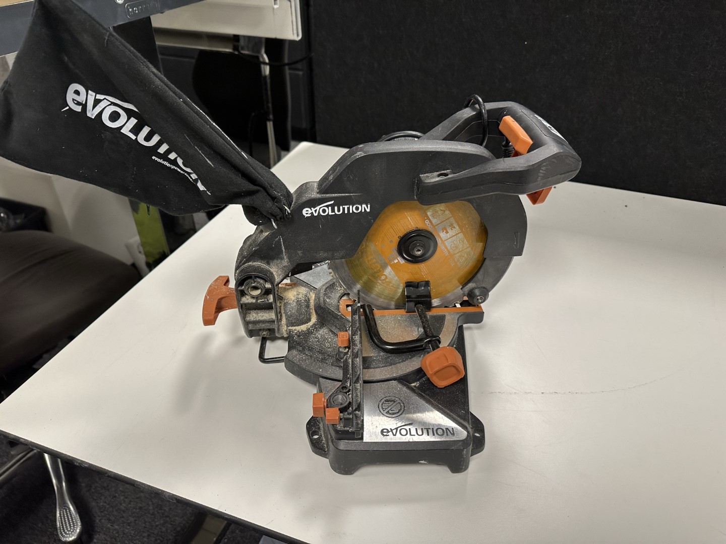 Kap/gersåg Evolution R210 - Auktioner online - Nätauktioner ...