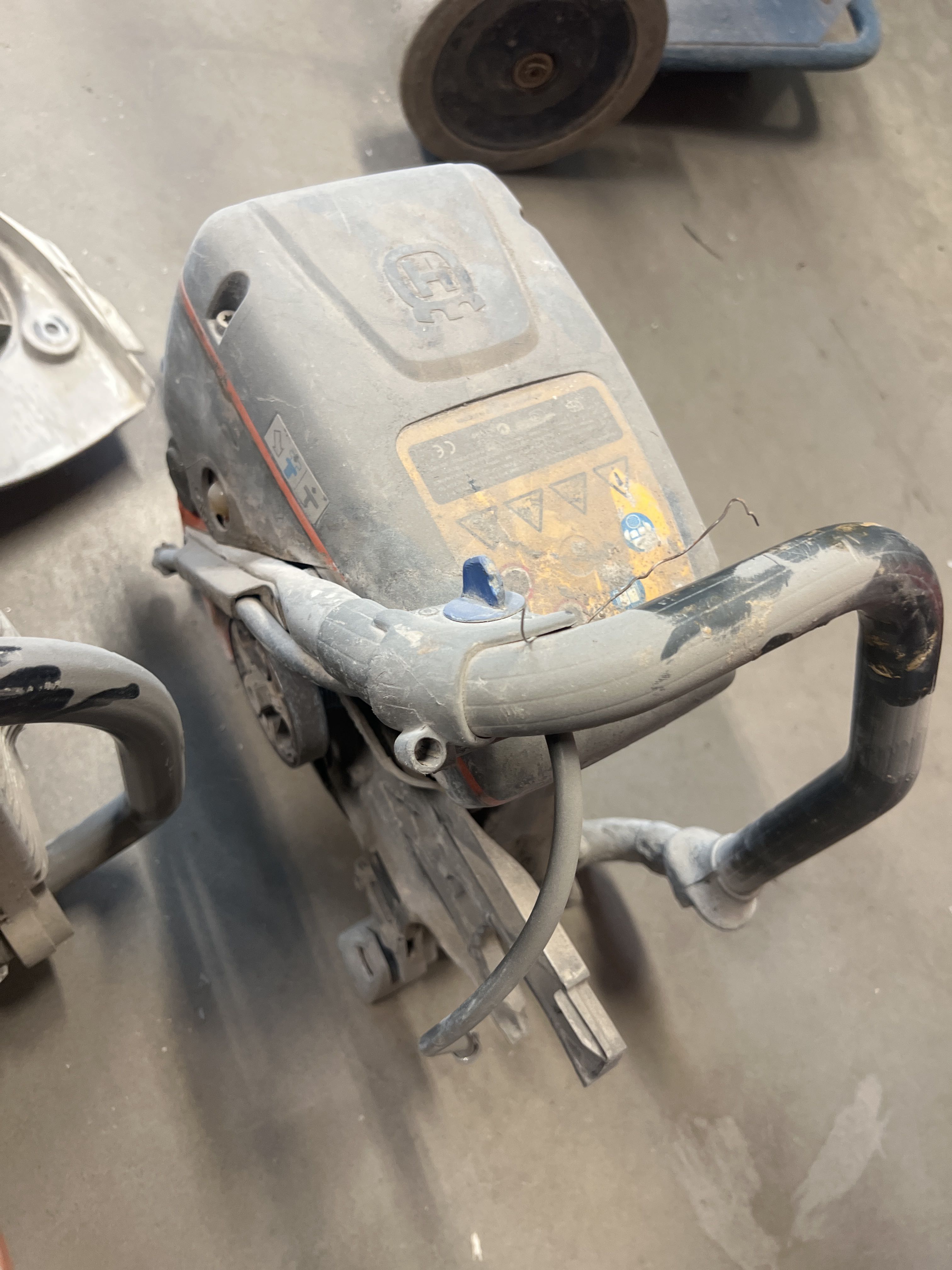 Engine cutters 4 pcs, spare parts machines - PS Auction - We value the ...