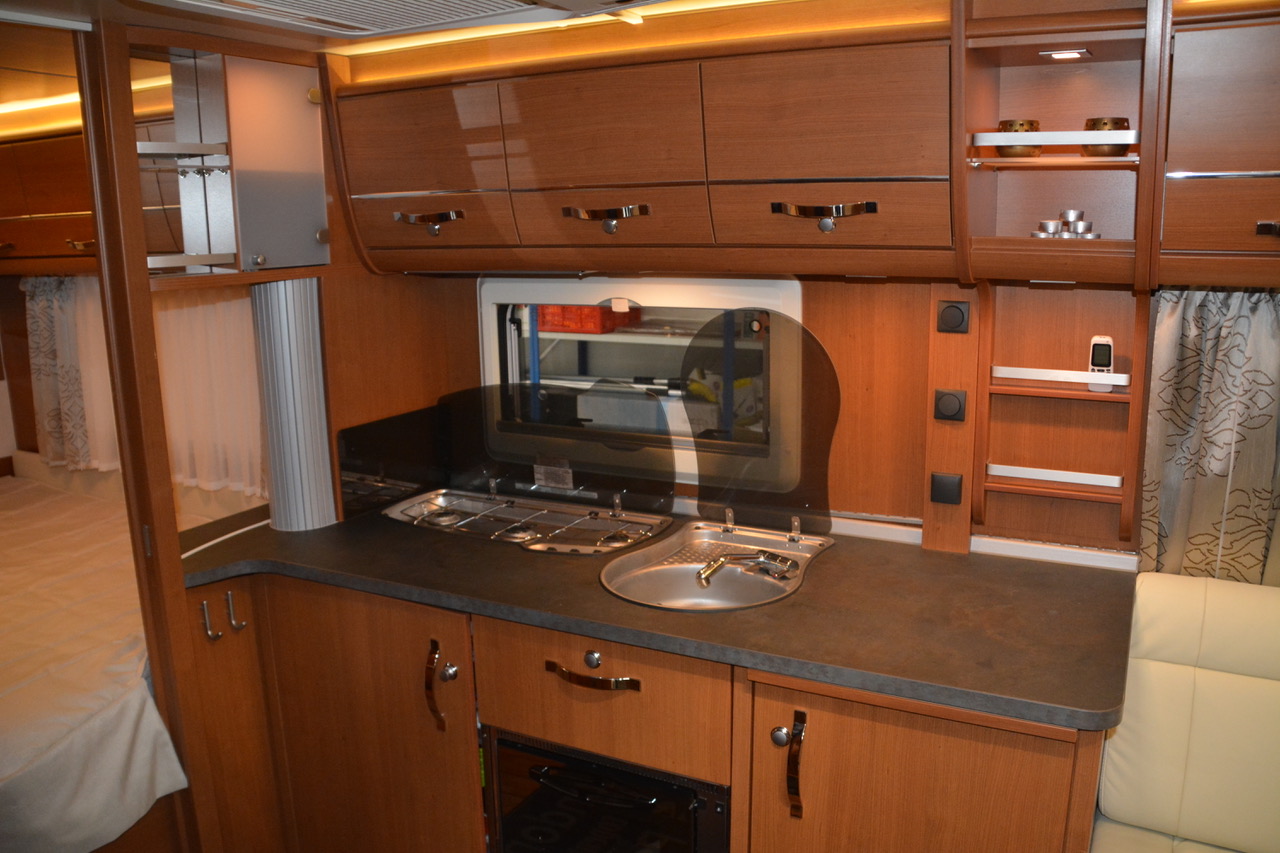 Knaus W08 SW-Exclusive 550 UF, 2012 - Auktioner online - Nätauktioner ...