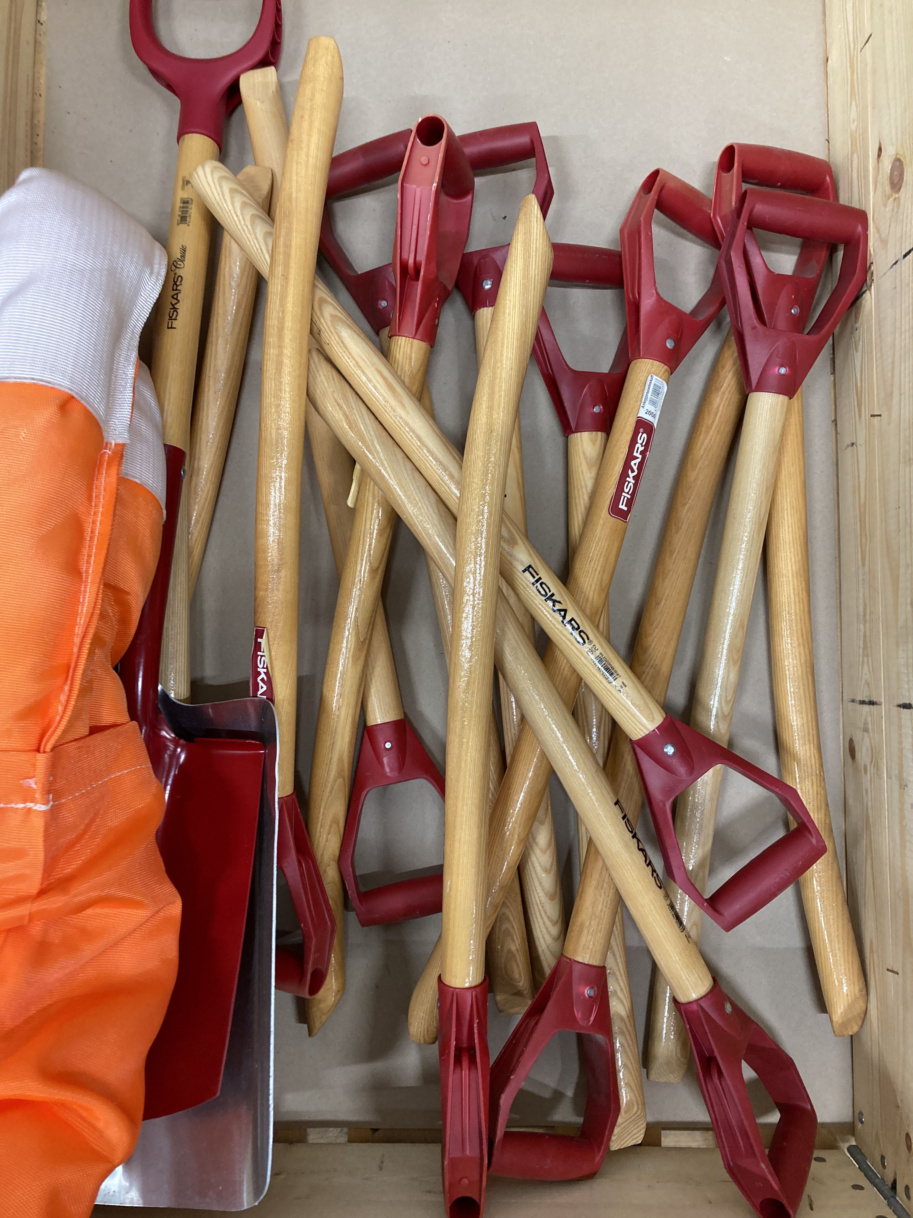 Tool handles, buckets and cans etc - PS Auction - We value the future ...