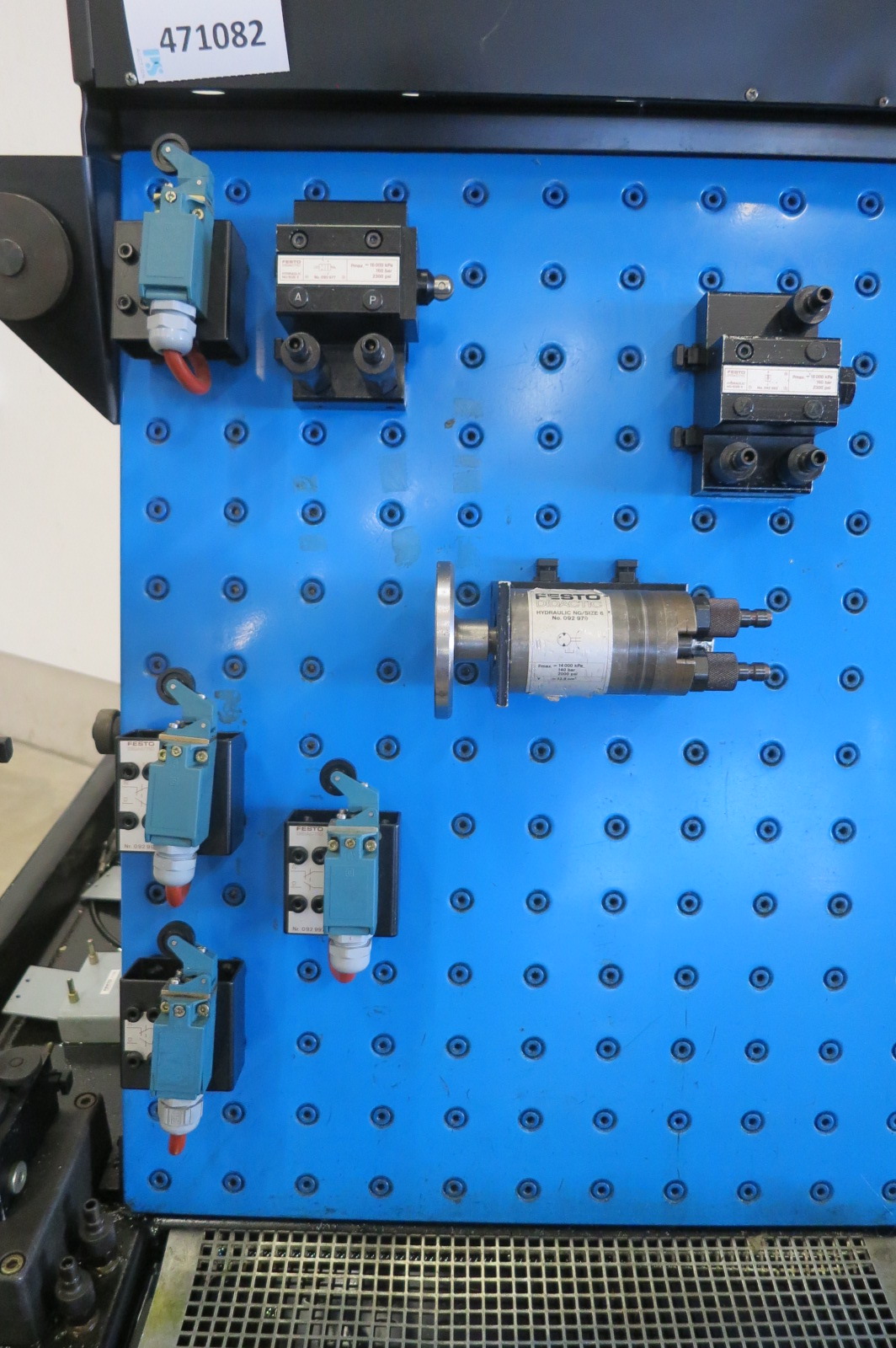 Hydraulic/pneumatics bench / test station Festo - PS Auction - We value ...