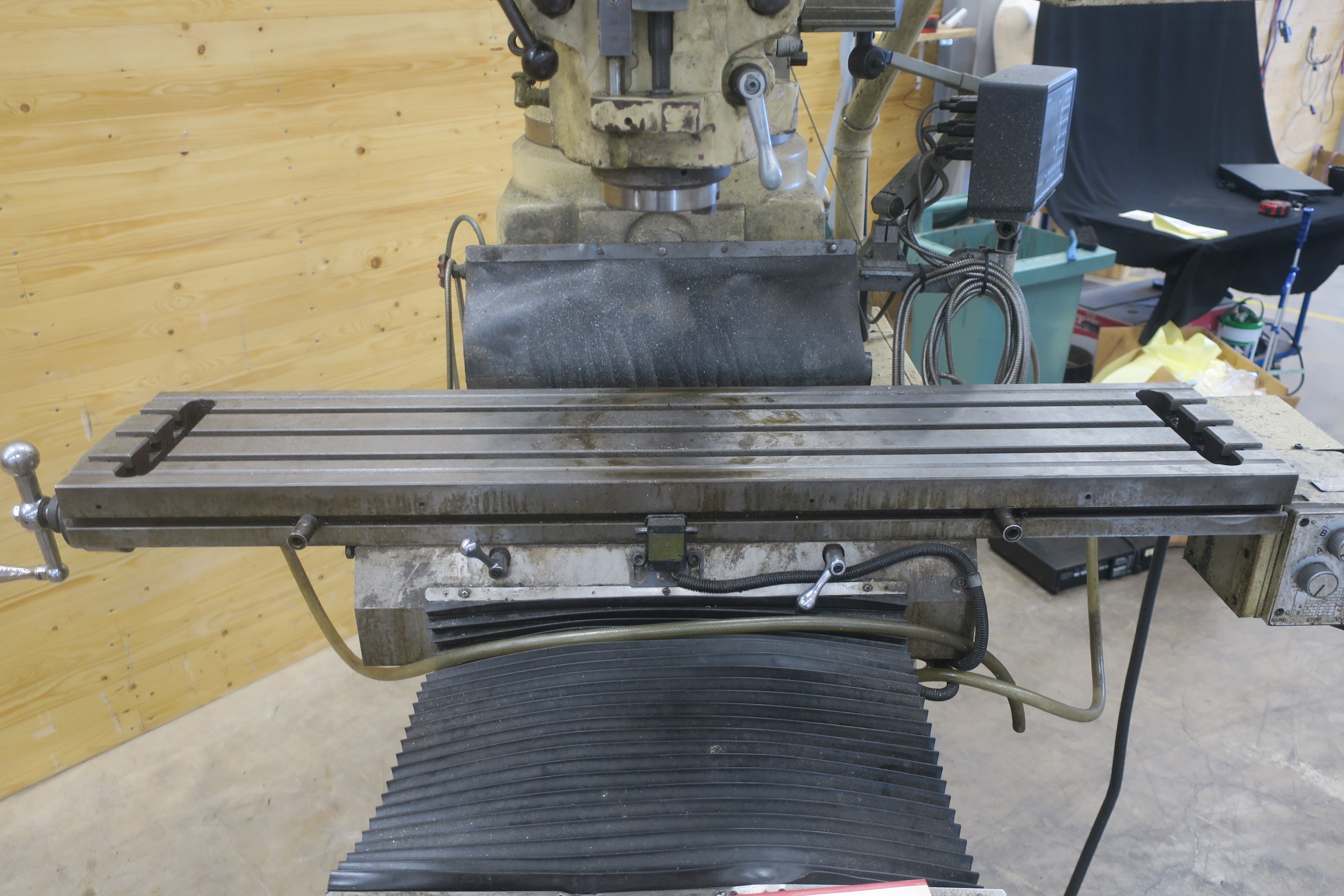 Milling machine Falcon FM-4VKH - PS Auction - We value the future ...