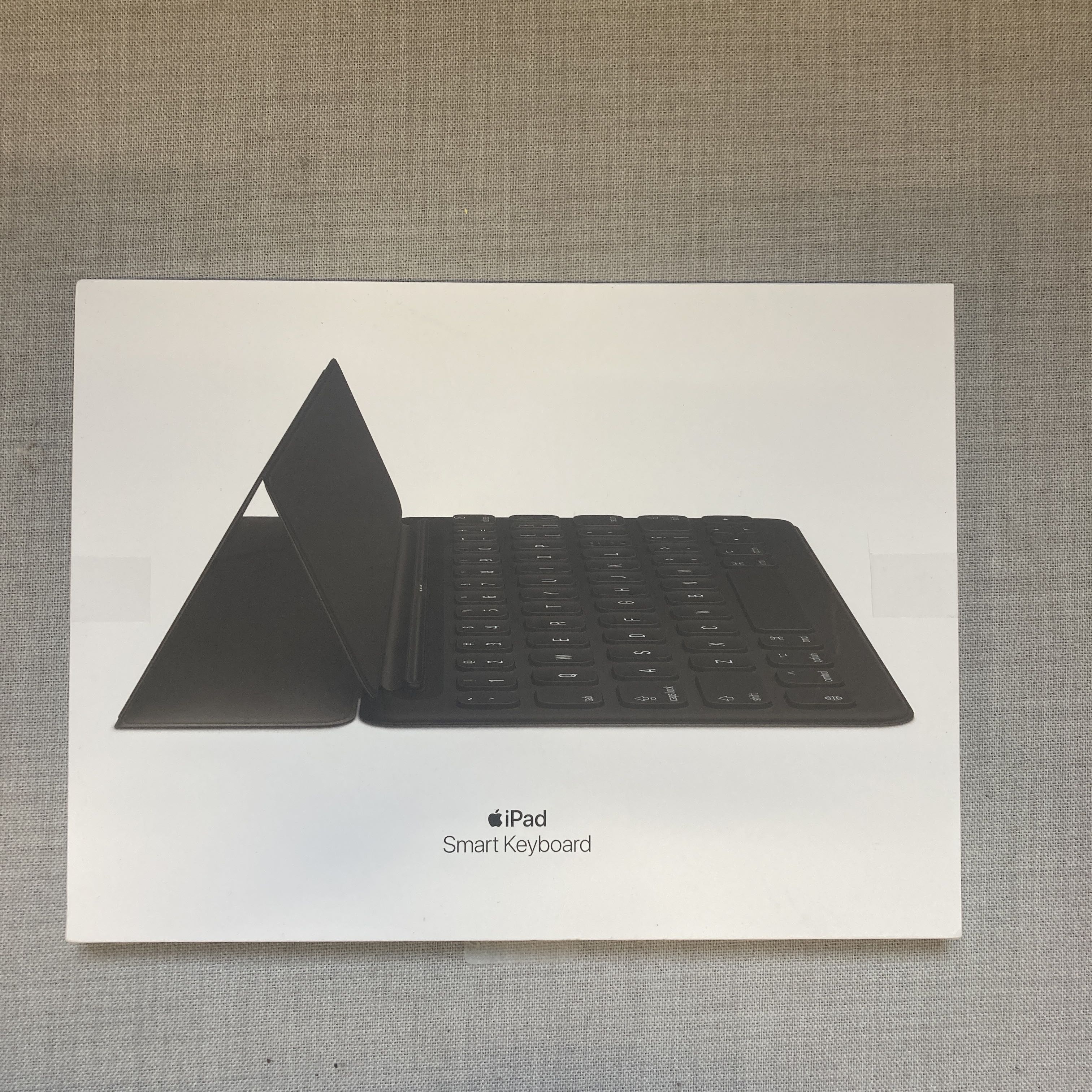 Apple Smart Keyboard for iPad (8th generation) and iPad Air (3rd ...