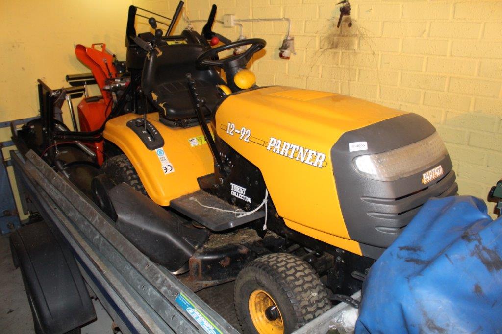 Lawn mower Partner 12-92 with plow - PS Auction - We value the future ...