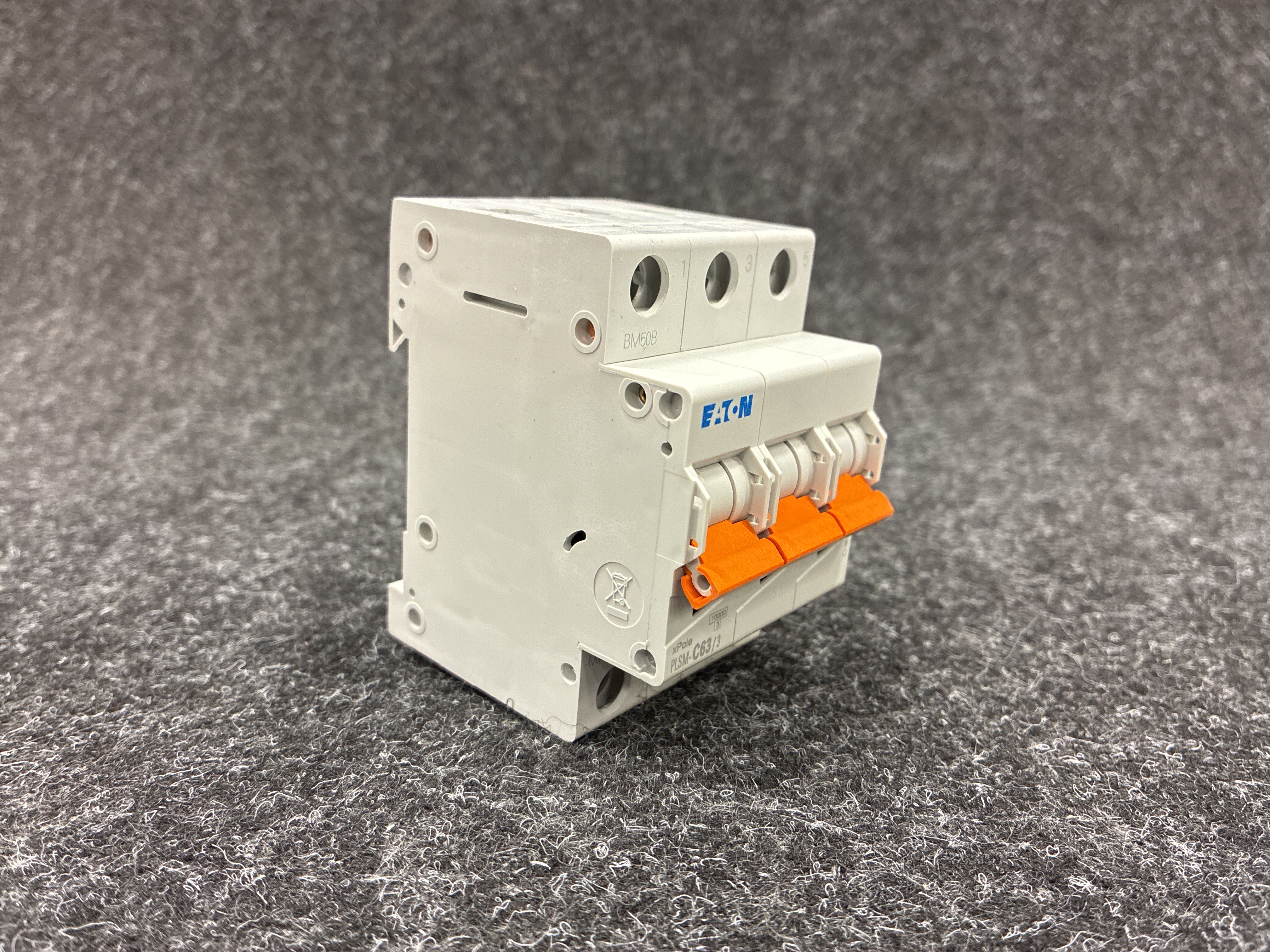 5 st Dvärgbrytare Eaton 3-pol PLSM-C63/3-MW - Auktioner online ...