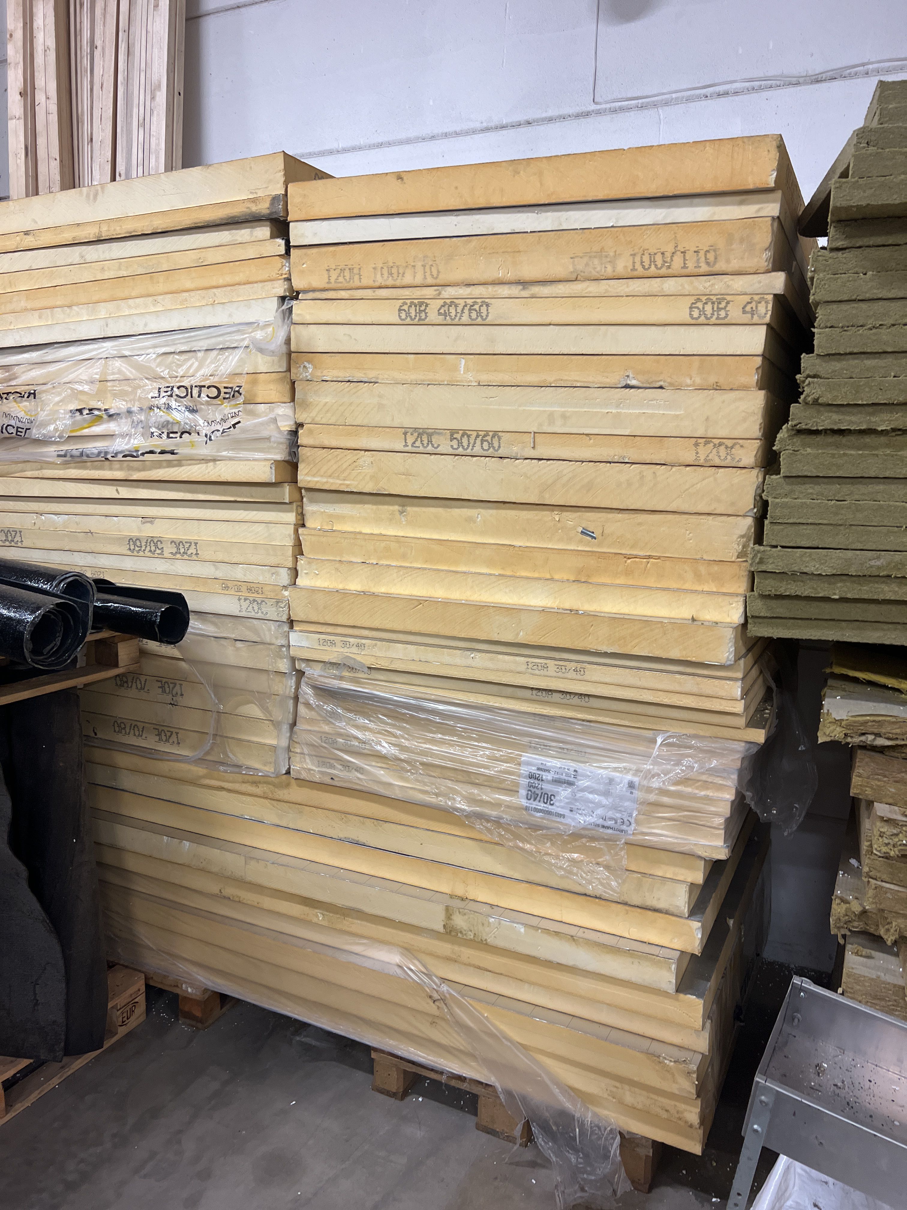 Insulation in different models - 4 bars - PS Auction - We value the ...