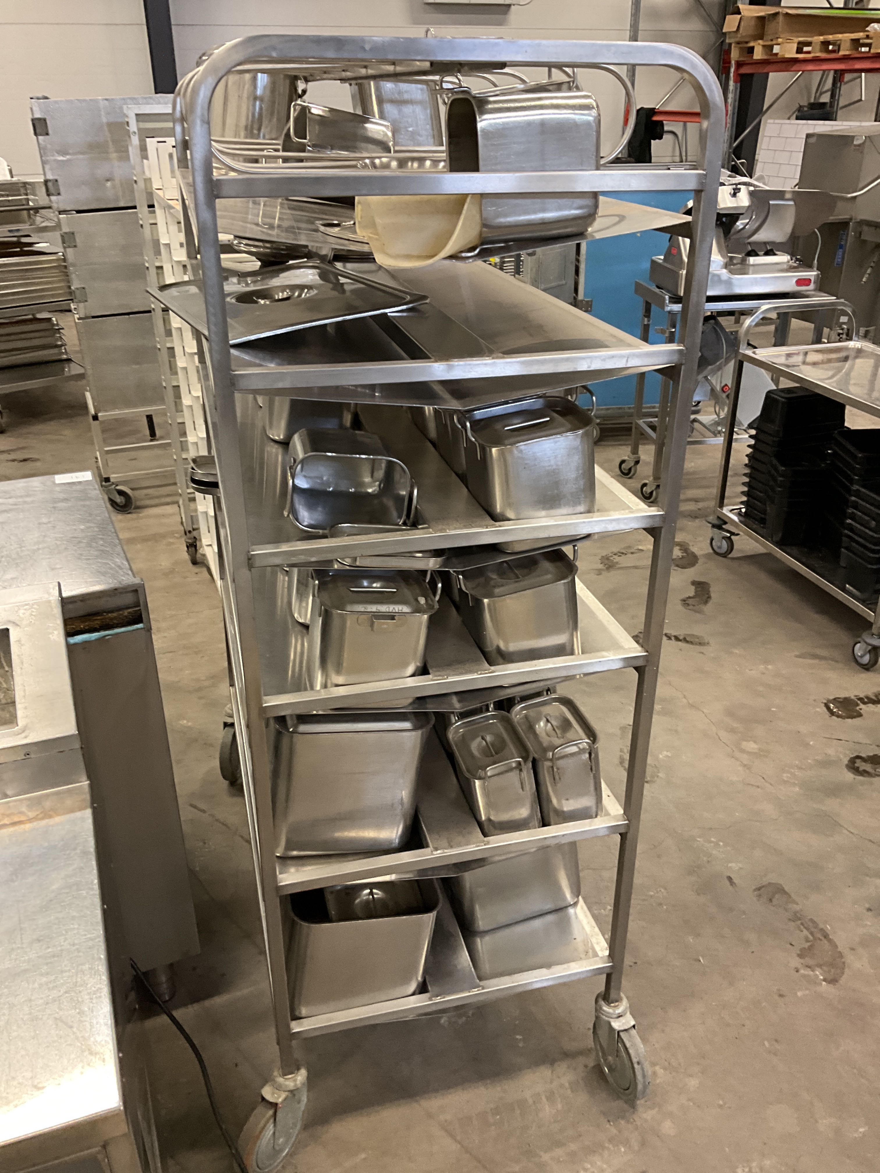 Stainless trolley with various canteens - PS Auction - We value the ...