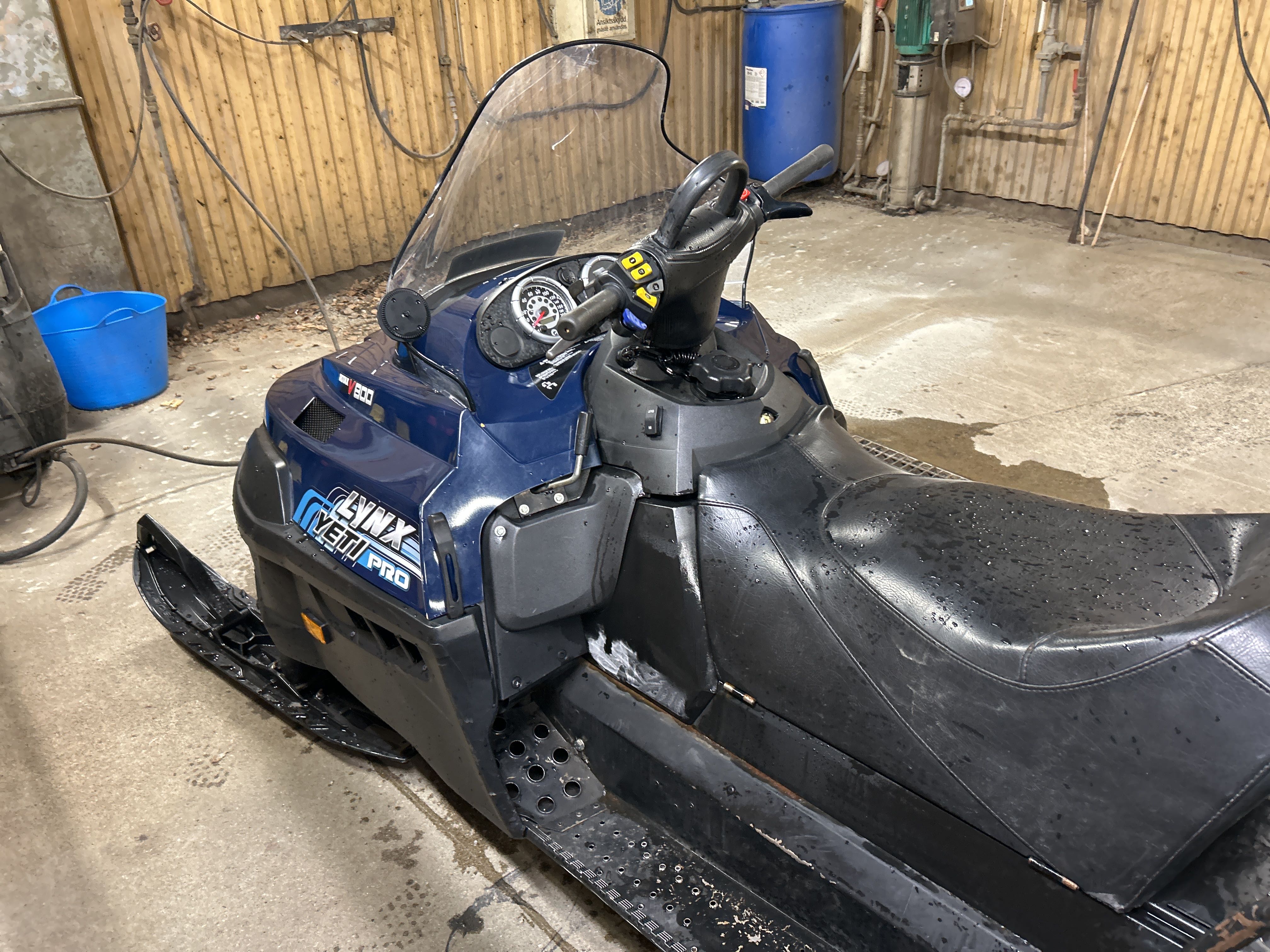 Snöskoter Lynx Yeti Pro V-800 -2007 - Auktioner online - Nätauktioner ...