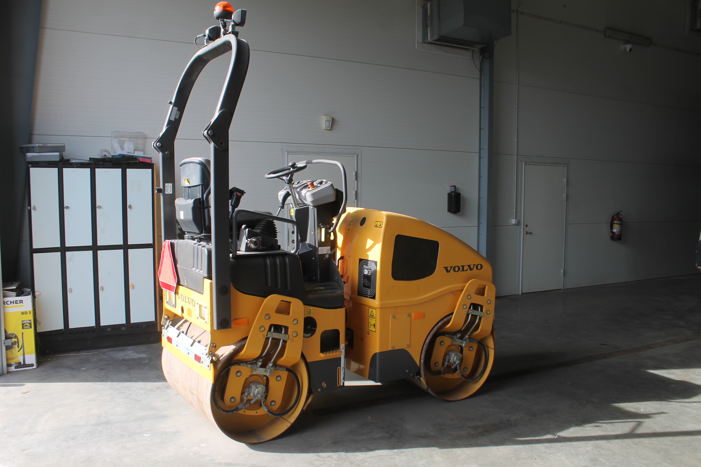 Asphalt roller Volvo DD25B, 2016 - PS Auction - We value the future ...