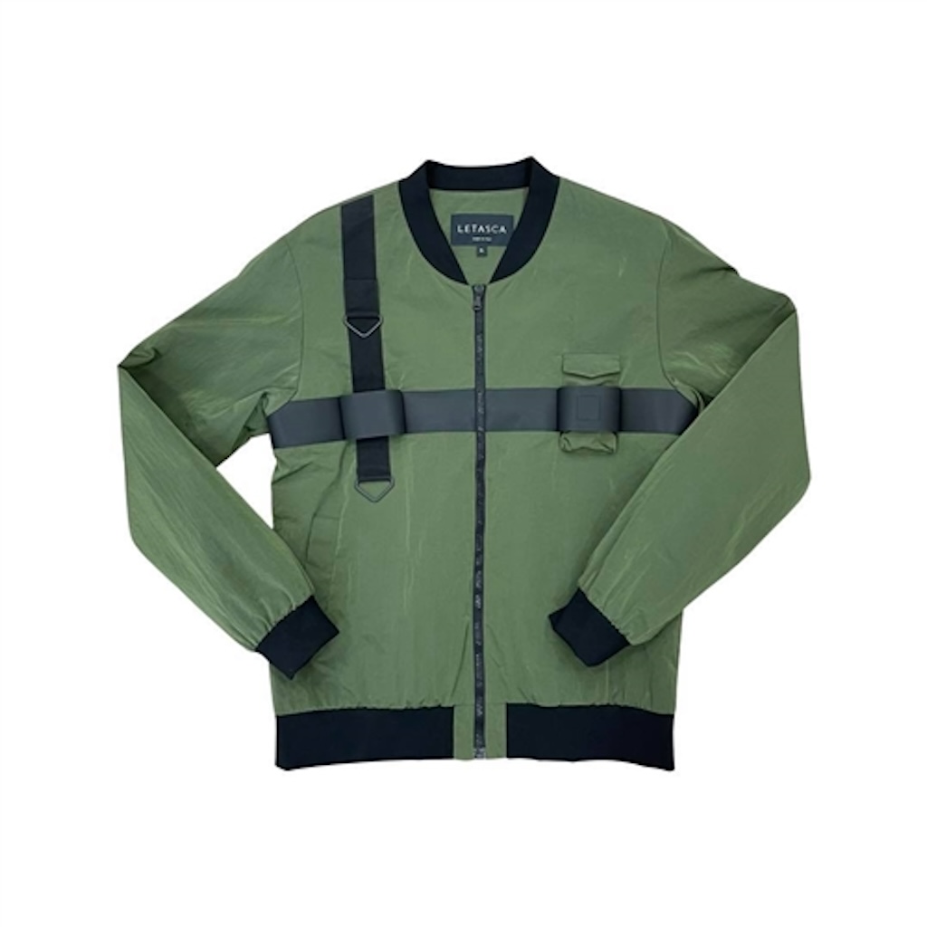 Letasca - Nylon bomber jackor från italienskt designermärke - Auktioner ...