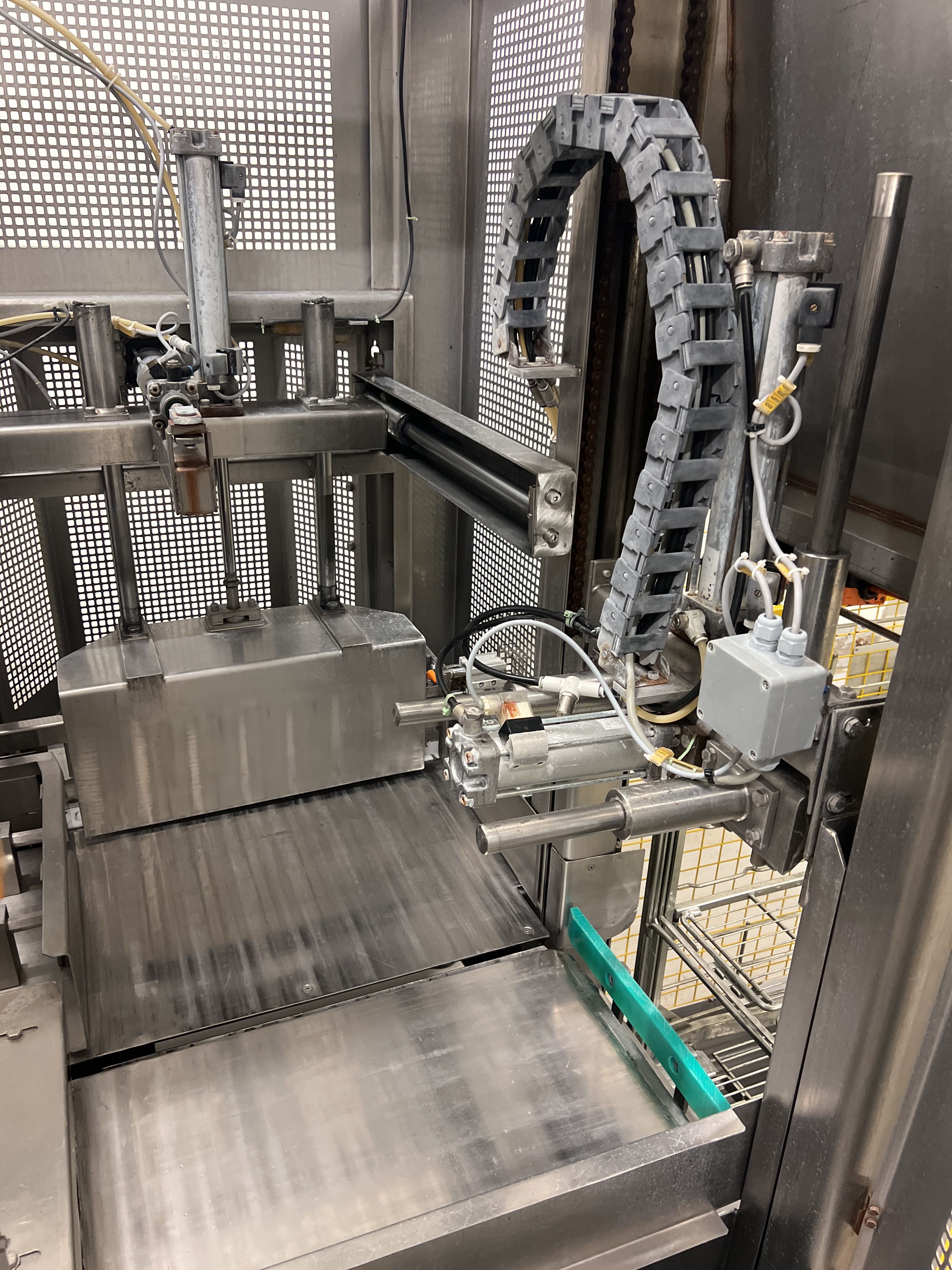 Cart filler Elopak APM6040cll -1989 - PS Auction - We value the future ...