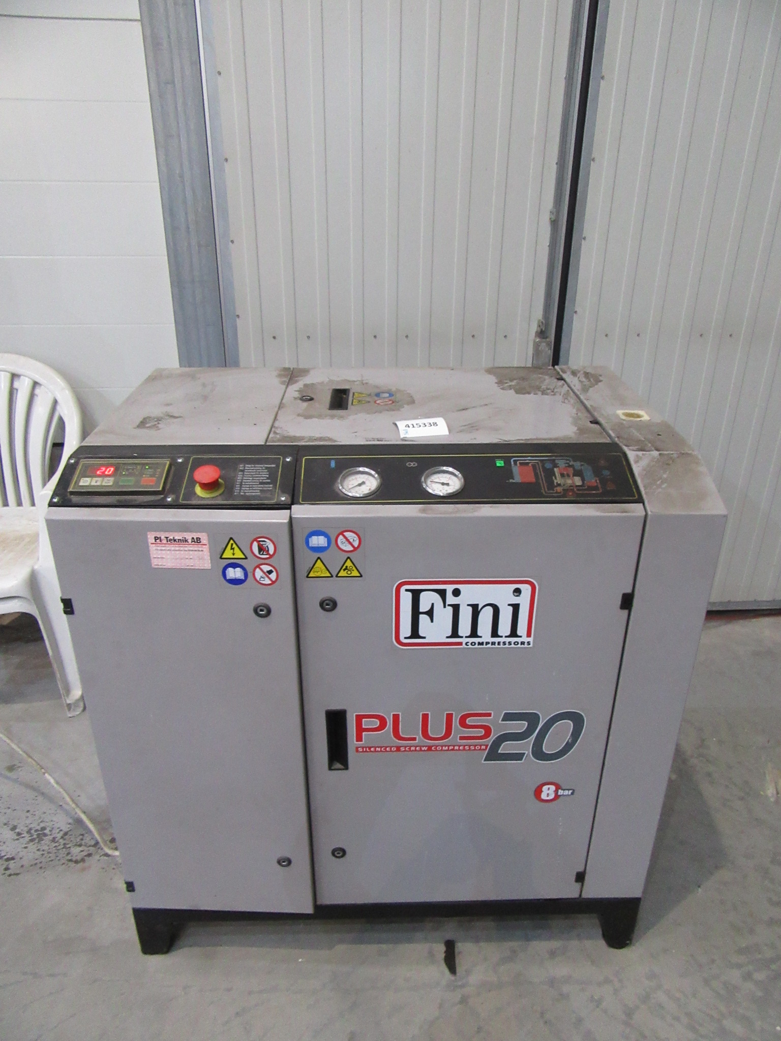 FINI Screw compressor with air dryer, heat exchanger / heat recovery ...
