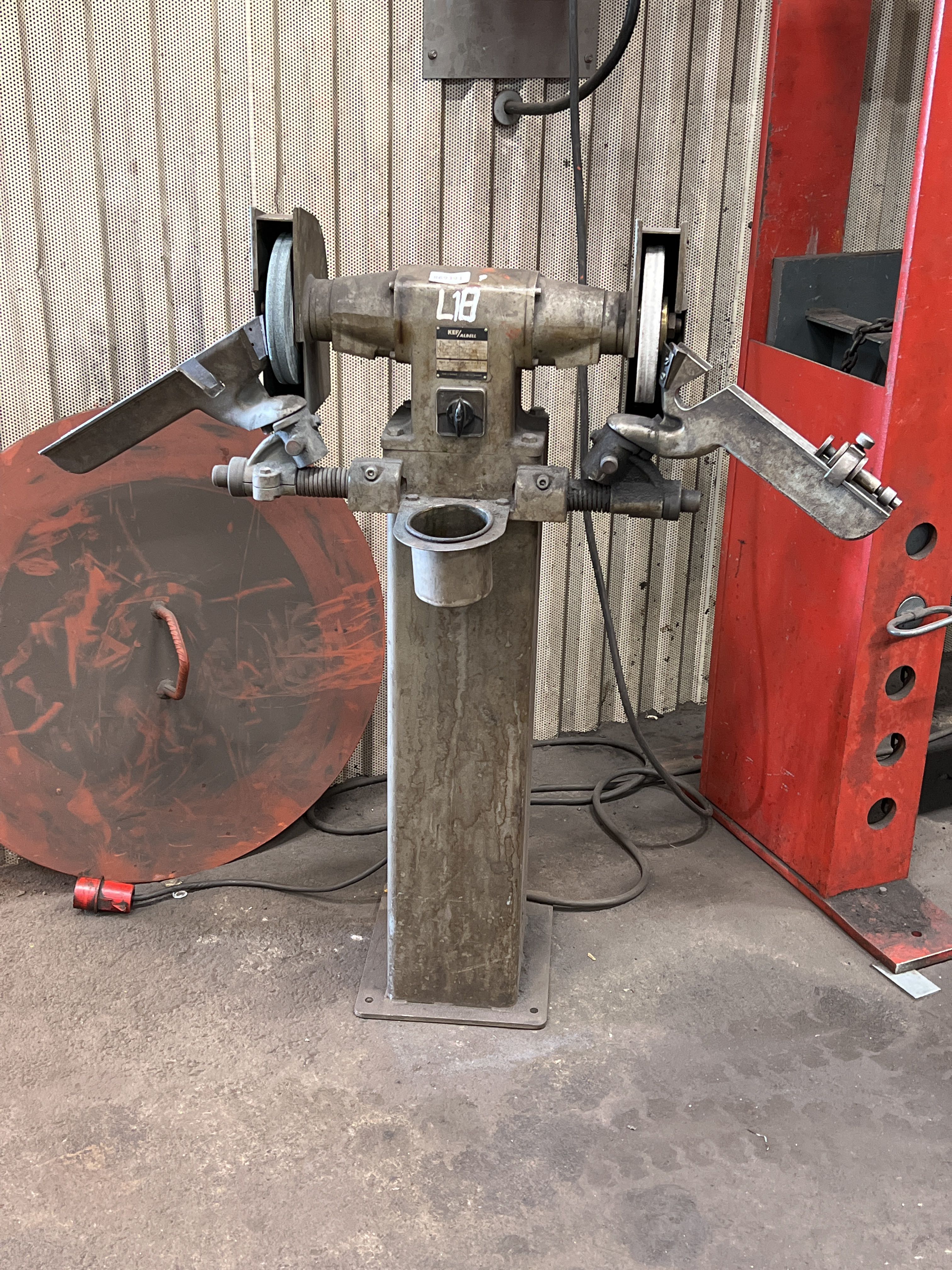 Pillar grinder Kef/Aldell PSD5 - PS Auction - We value the future ...