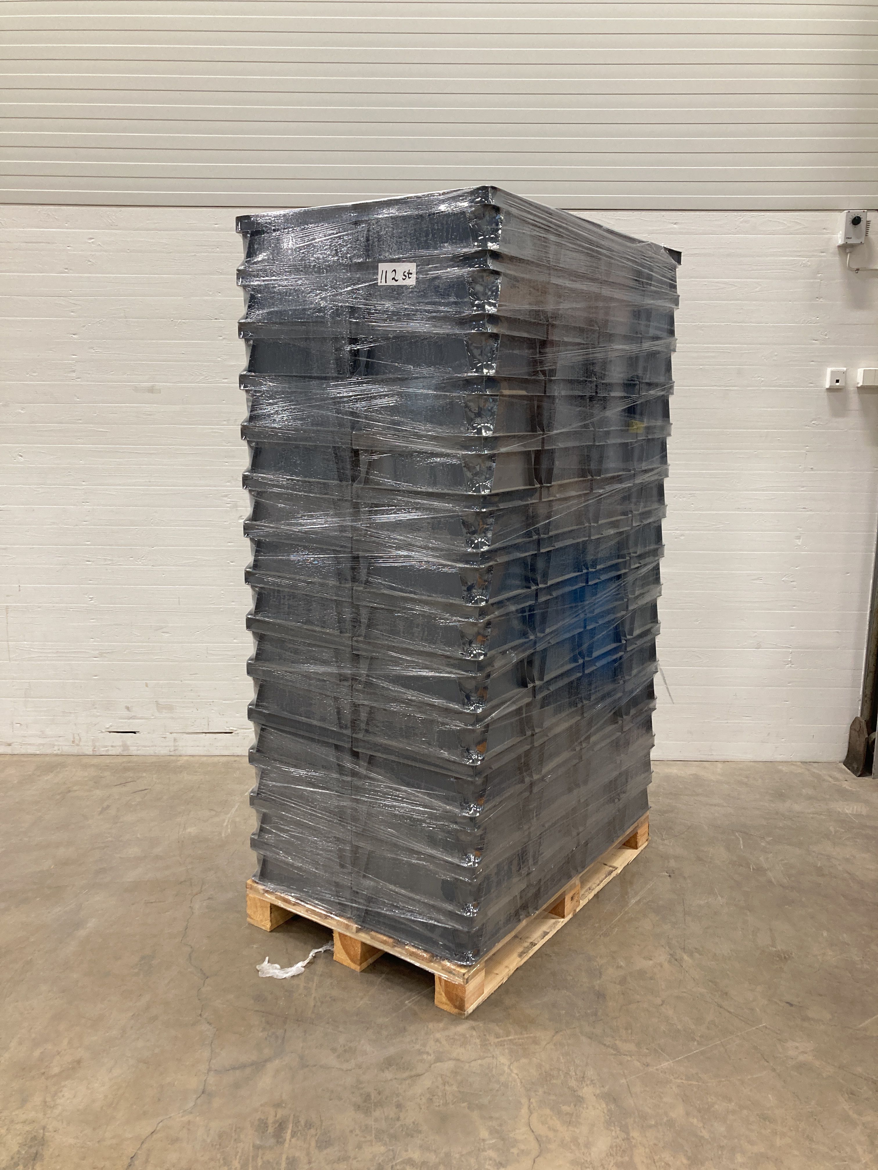 112 Euro trays 40x30x15 cm - PS Auction - We value the future - Largest ...