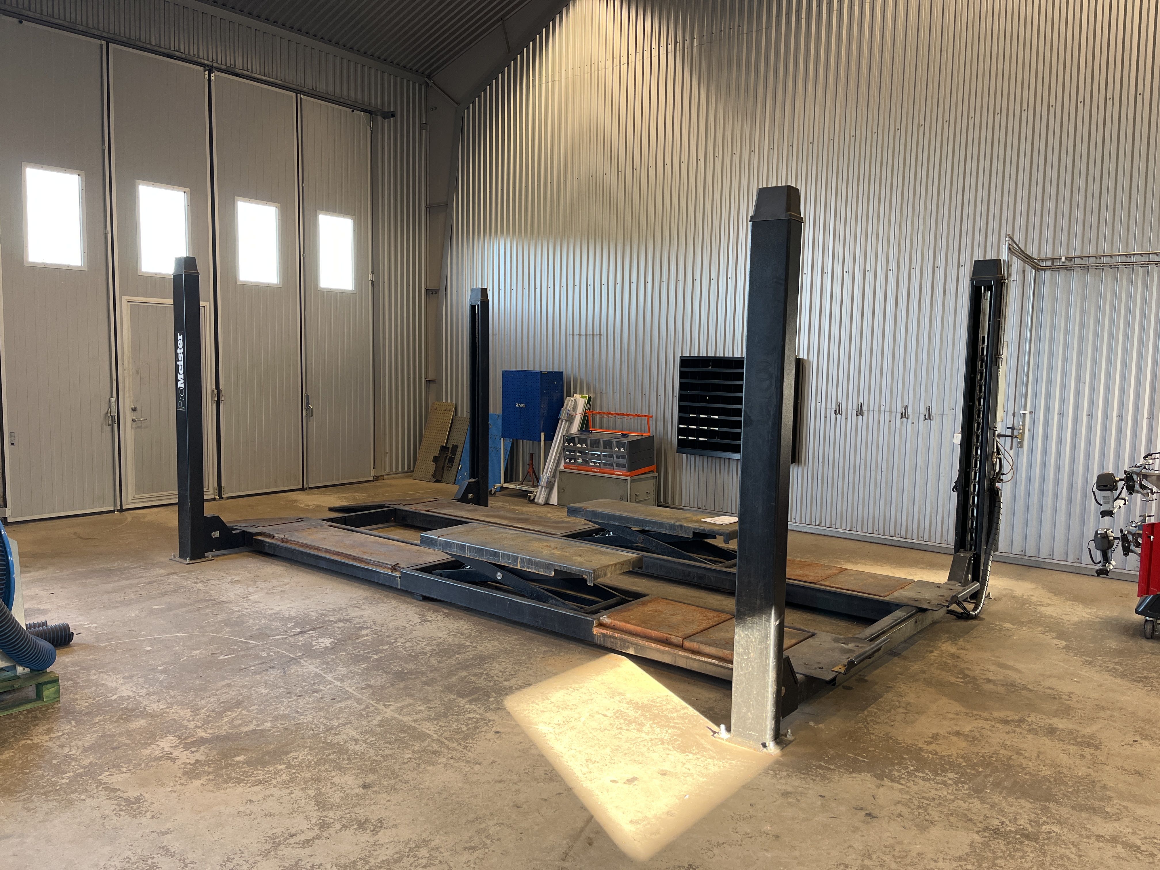 4-pillar Car lift Promeister 450ATLT 5,000kg - PS Auction - We value ...
